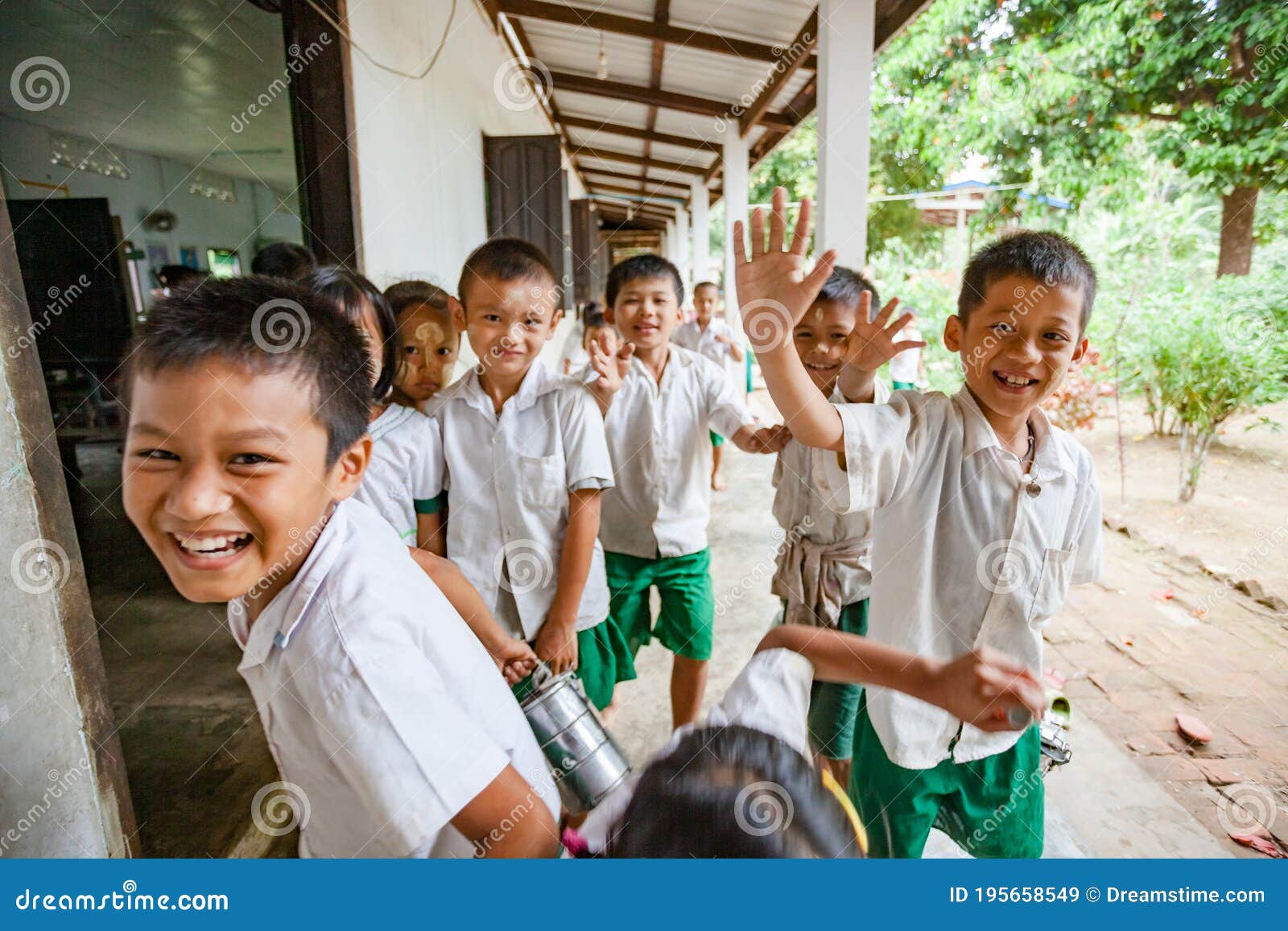 Hpa an, MYANMAR - 11/28/2016 : Unidentified Burmese Students at School ...