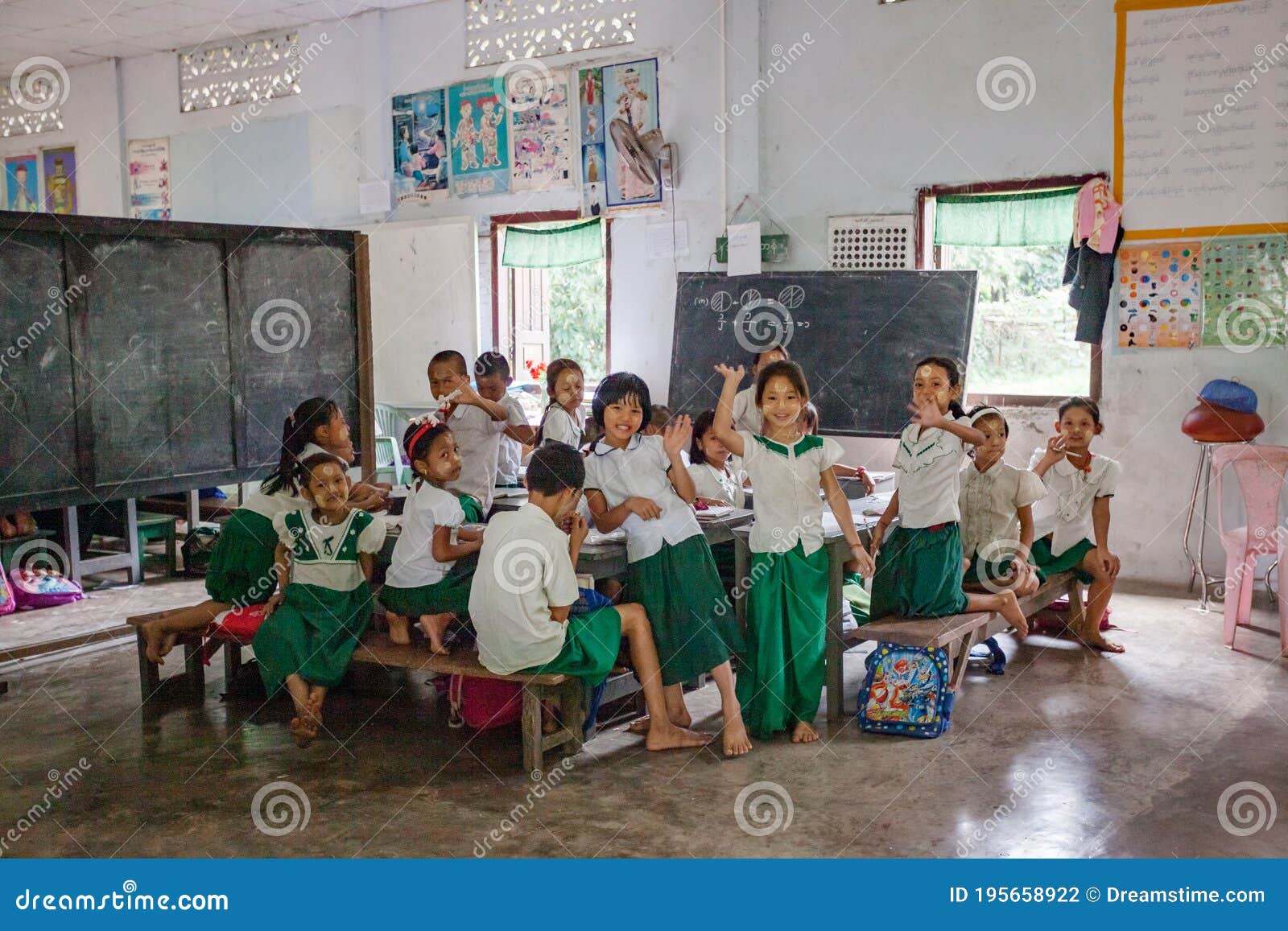 Hpa an, MYANMAR - 11/28/2016 : Unidentified Burmese Students at School ...