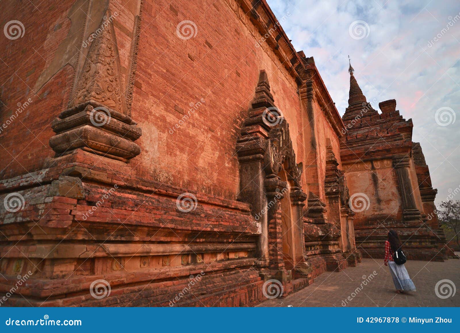 Htilo Minlo Temple Bagan fotografia stock. Immagine di mattone - 42967878