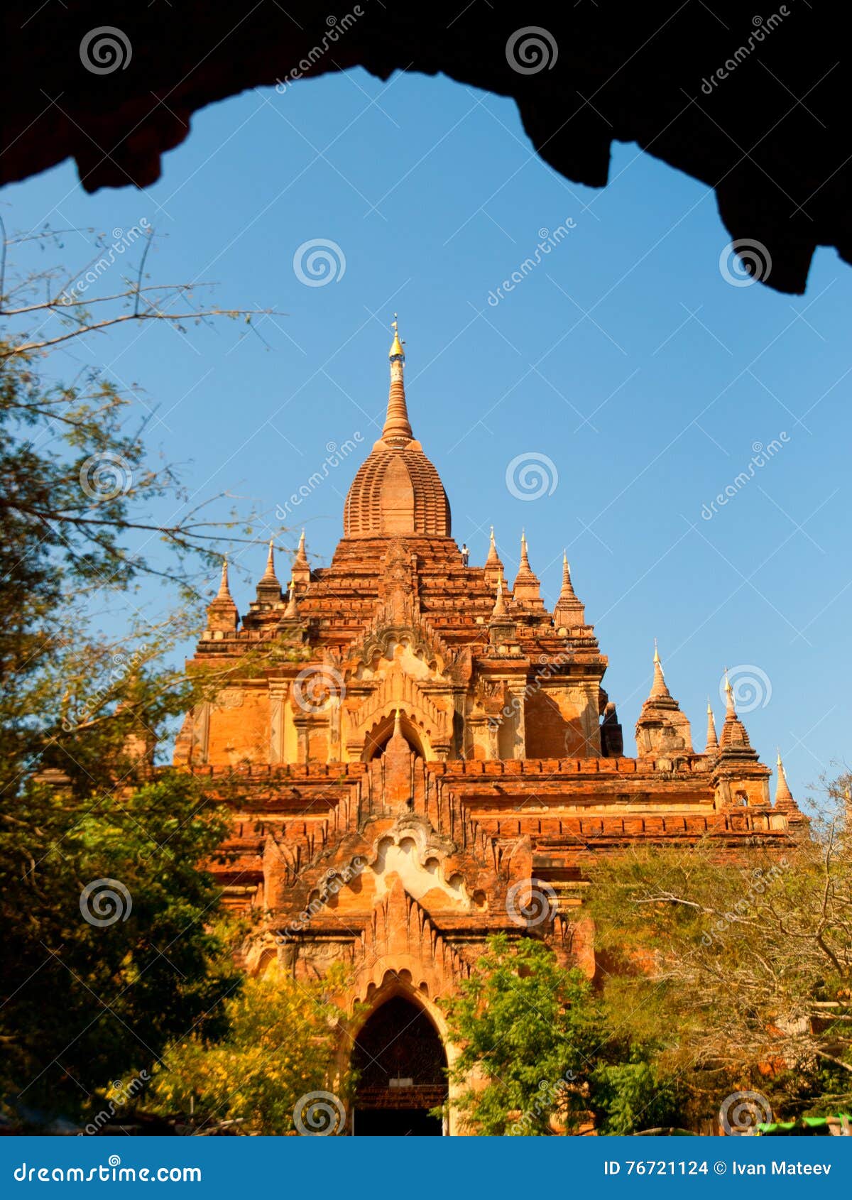 Htilominlo Temple, Bagan, Myanmar Stock Photo - Image of 1000025908 ...