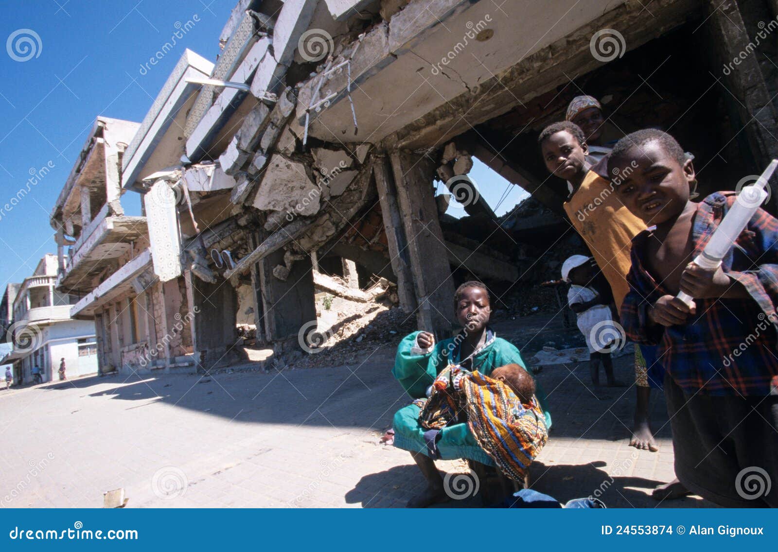 Huambo, Angola editorial stock image. Image of debris - 24553874