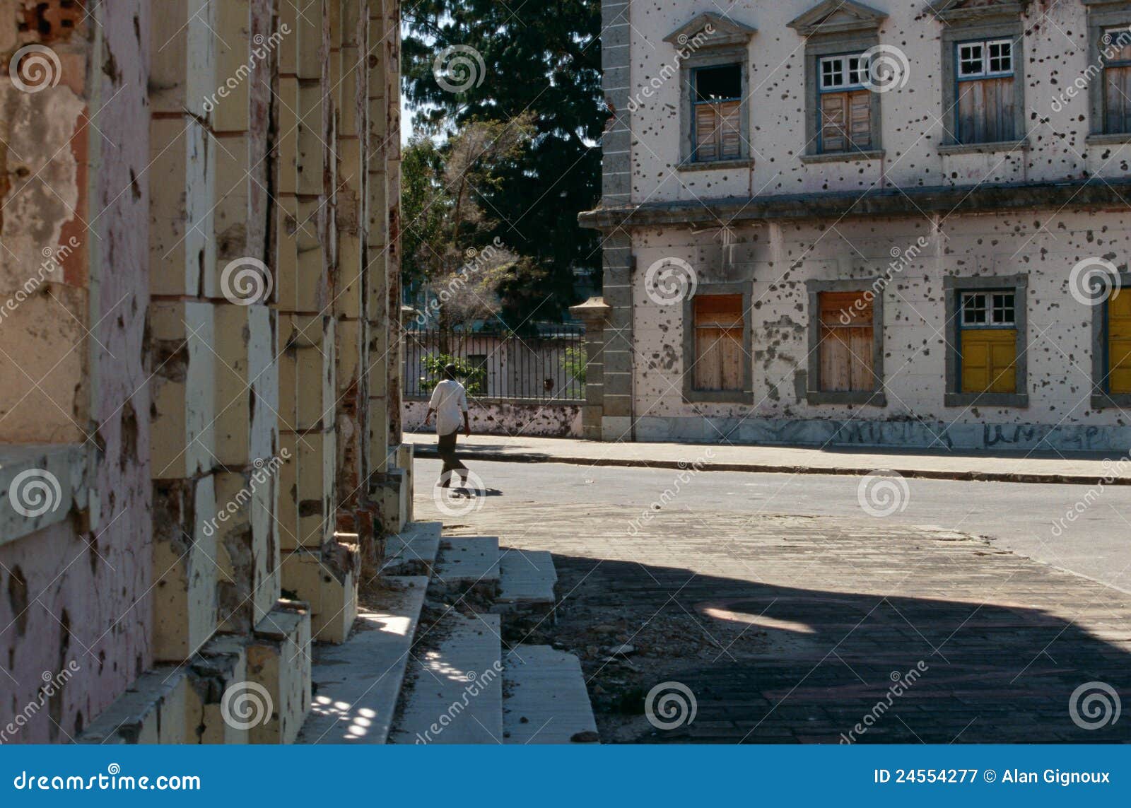 Huambo, Angola editorial photography. Image of colonial - 24554277