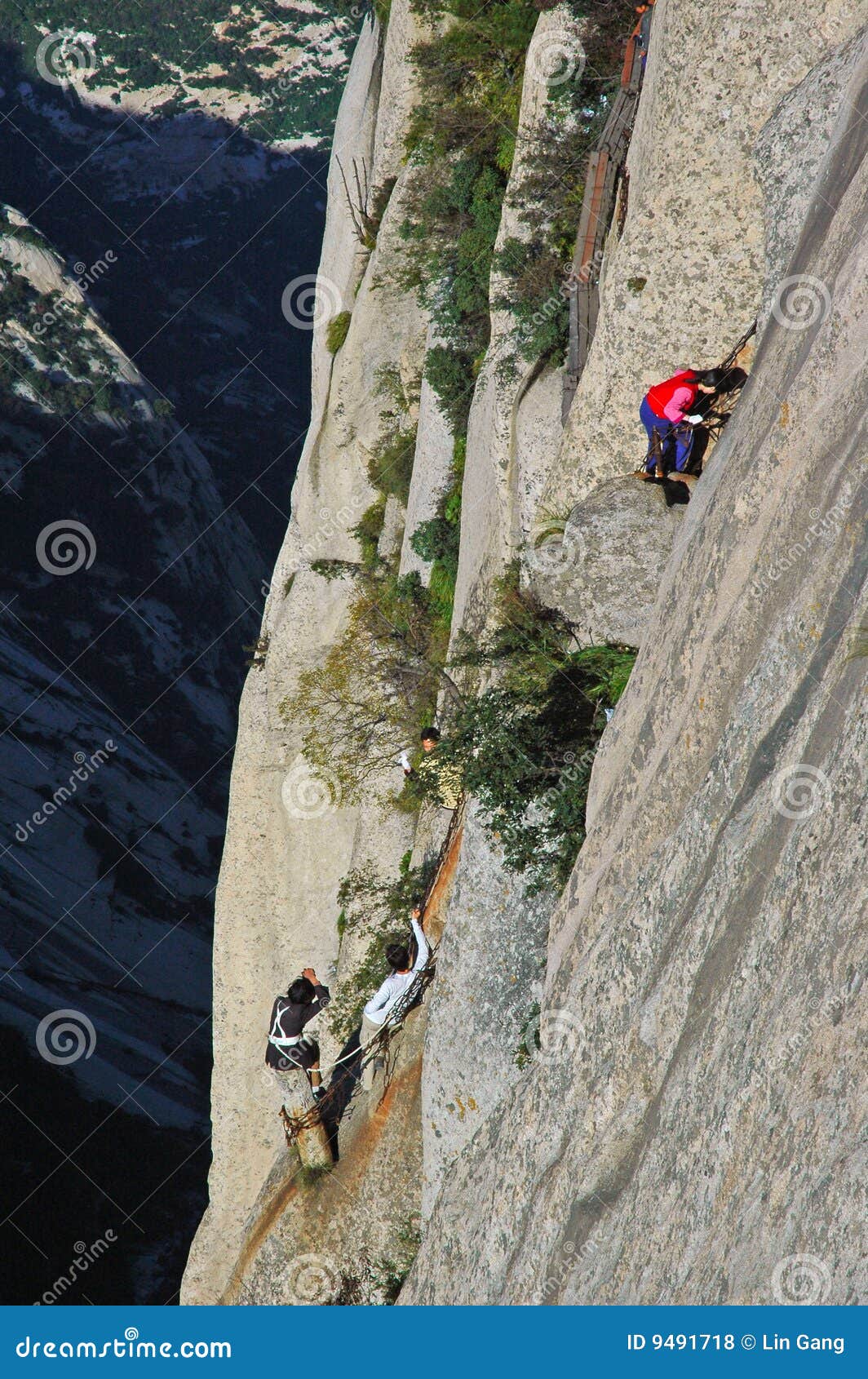 Huashan Mountain-Changkong Cliff Footway 2 Stock Photo - Image of ...