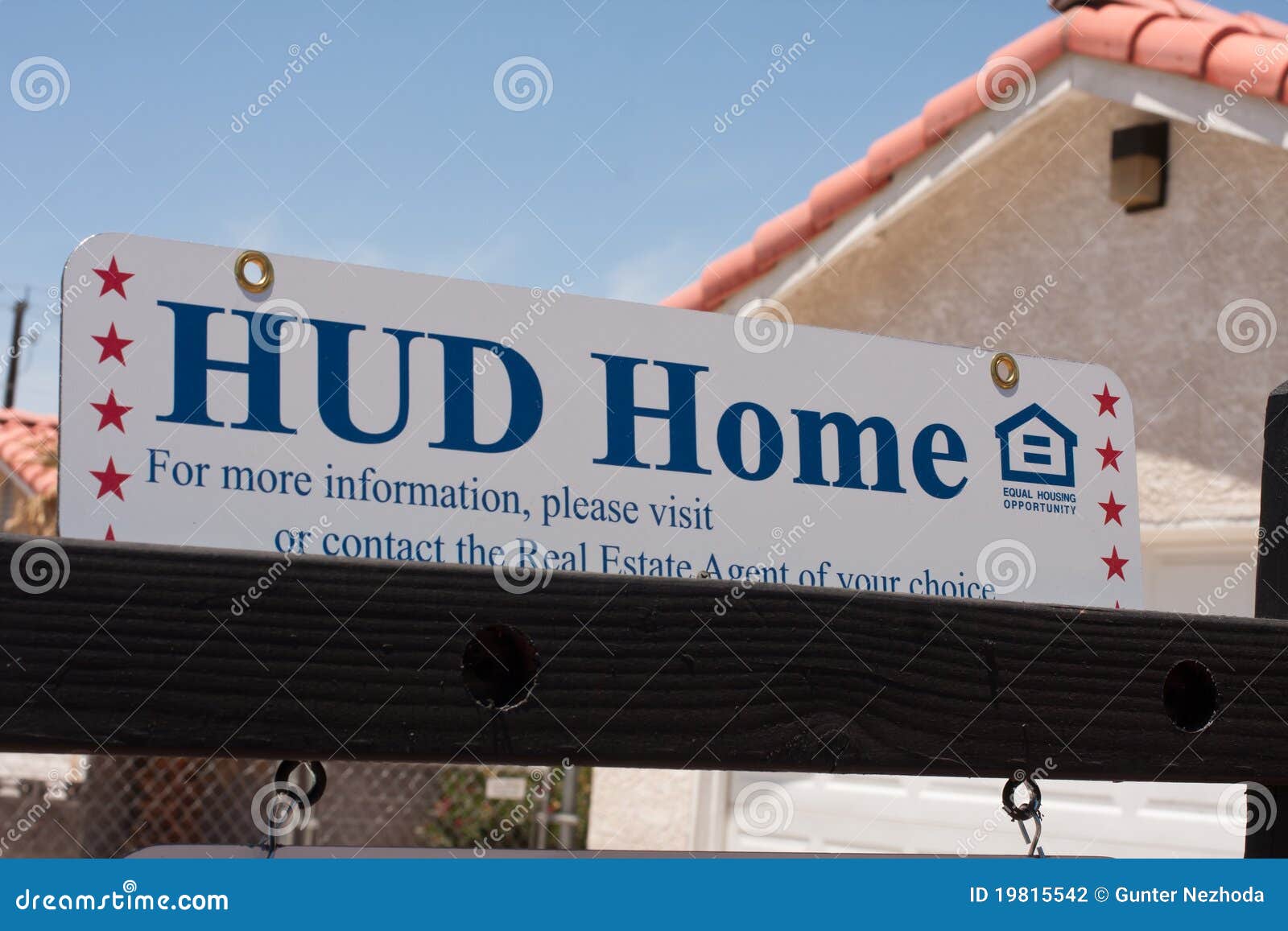 Hud Home pole sign editorial photography. Image of open - 19815542
