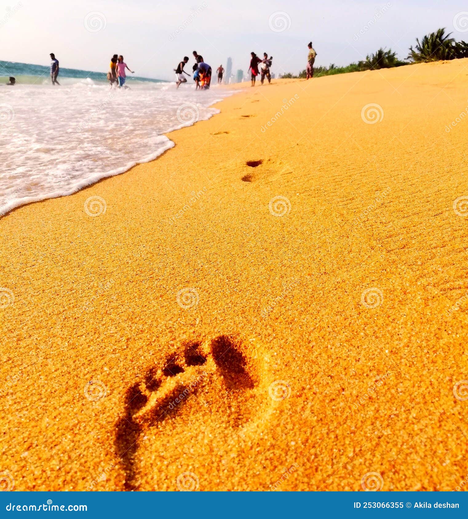 Huella De Pie En La Playa De Dehiwala Imagen de archivo - Imagen de colombo, tarde: 253066355