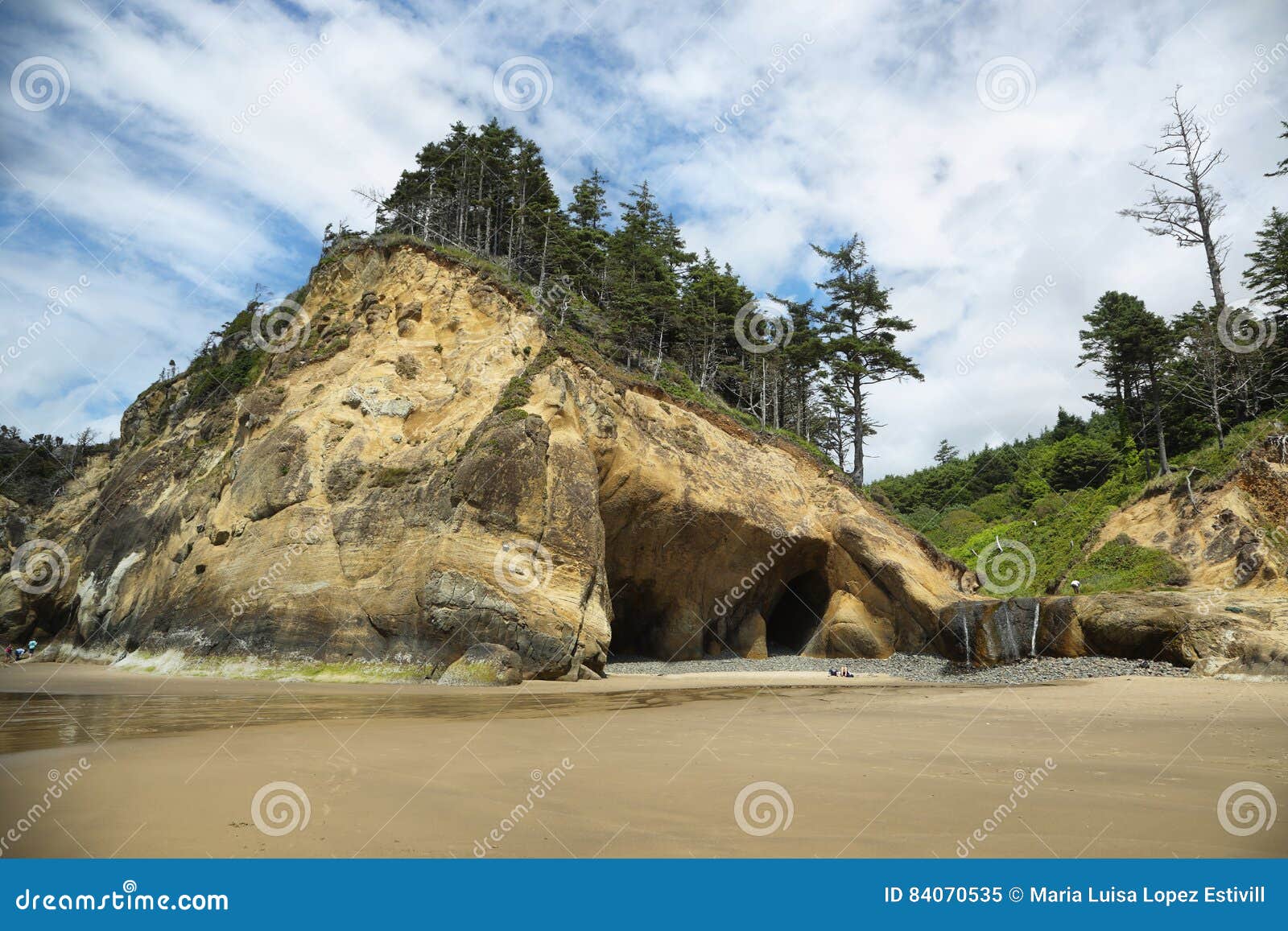 Hug point in Oregon stock image. Image of scenic, coast - 84070535