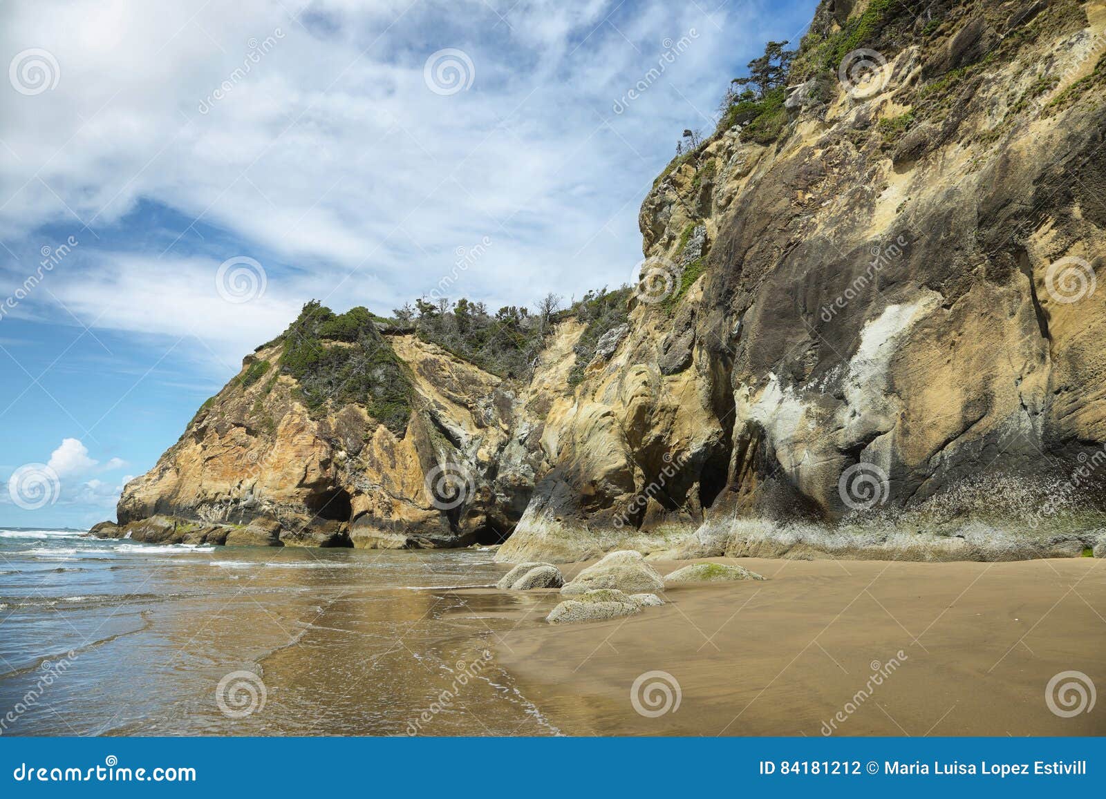 Hug point in Oregon stock photo. Image of calm, mountains - 84181212