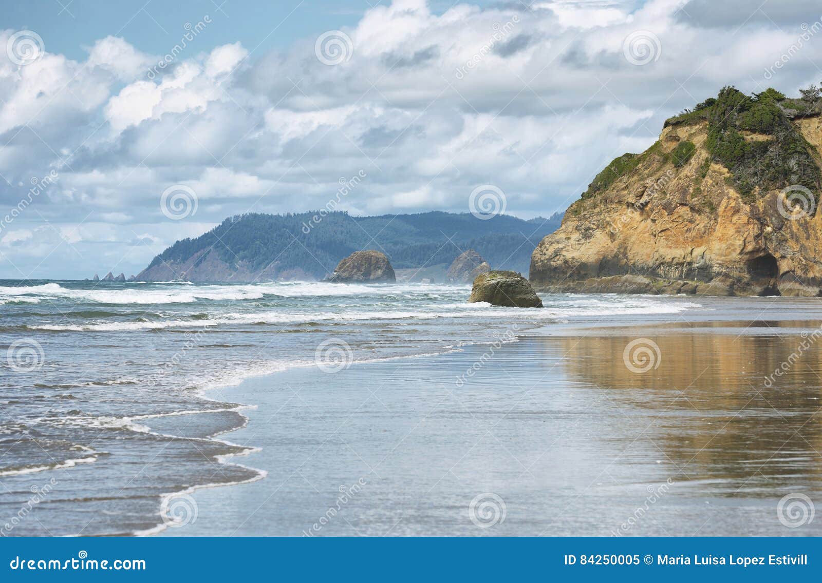 Hug point in Oregon stock image. Image of nature, calm - 84250005
