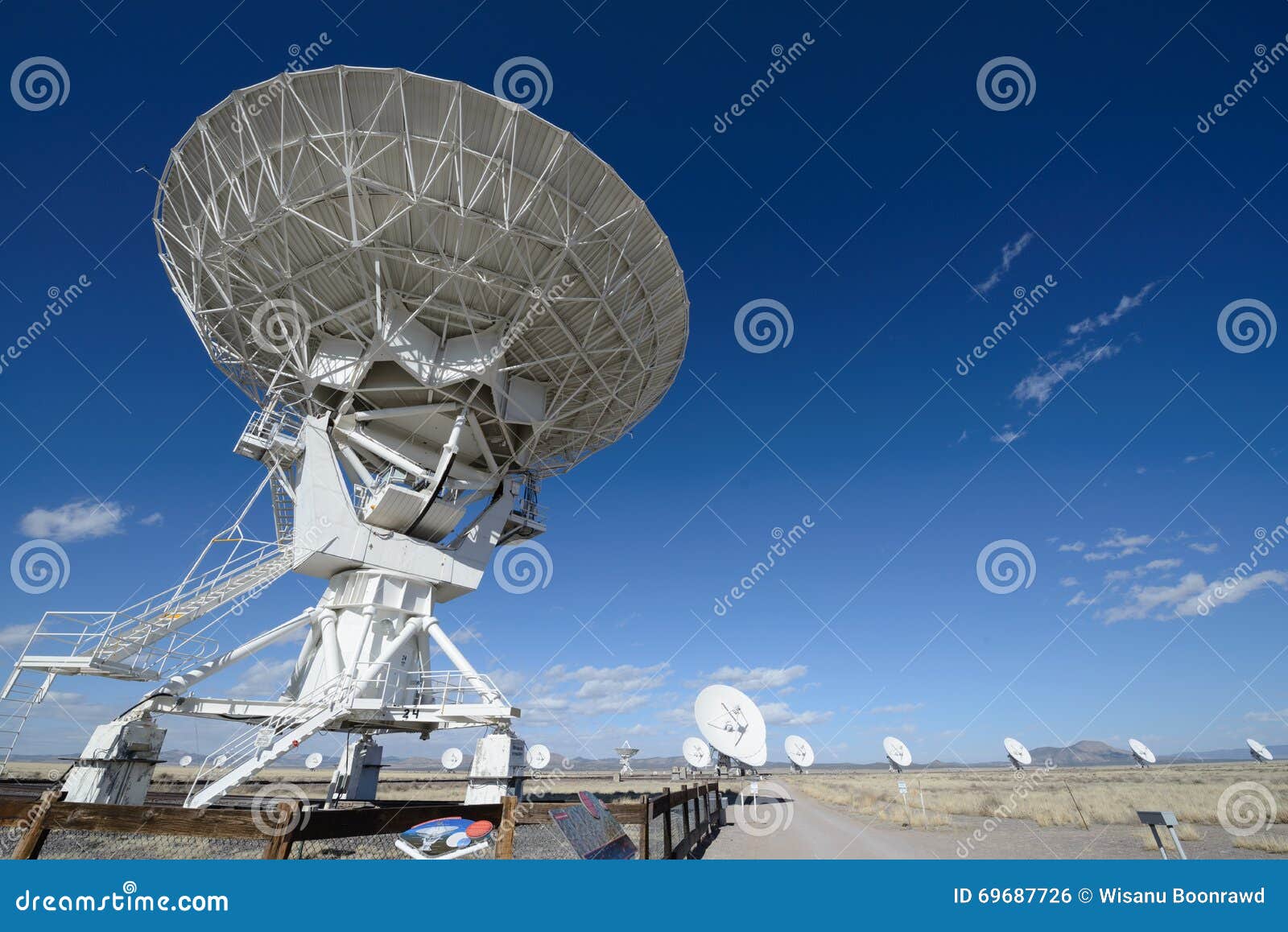 Huge Antenna Dish at Very Large Array Stock Photo - Image of radio ...