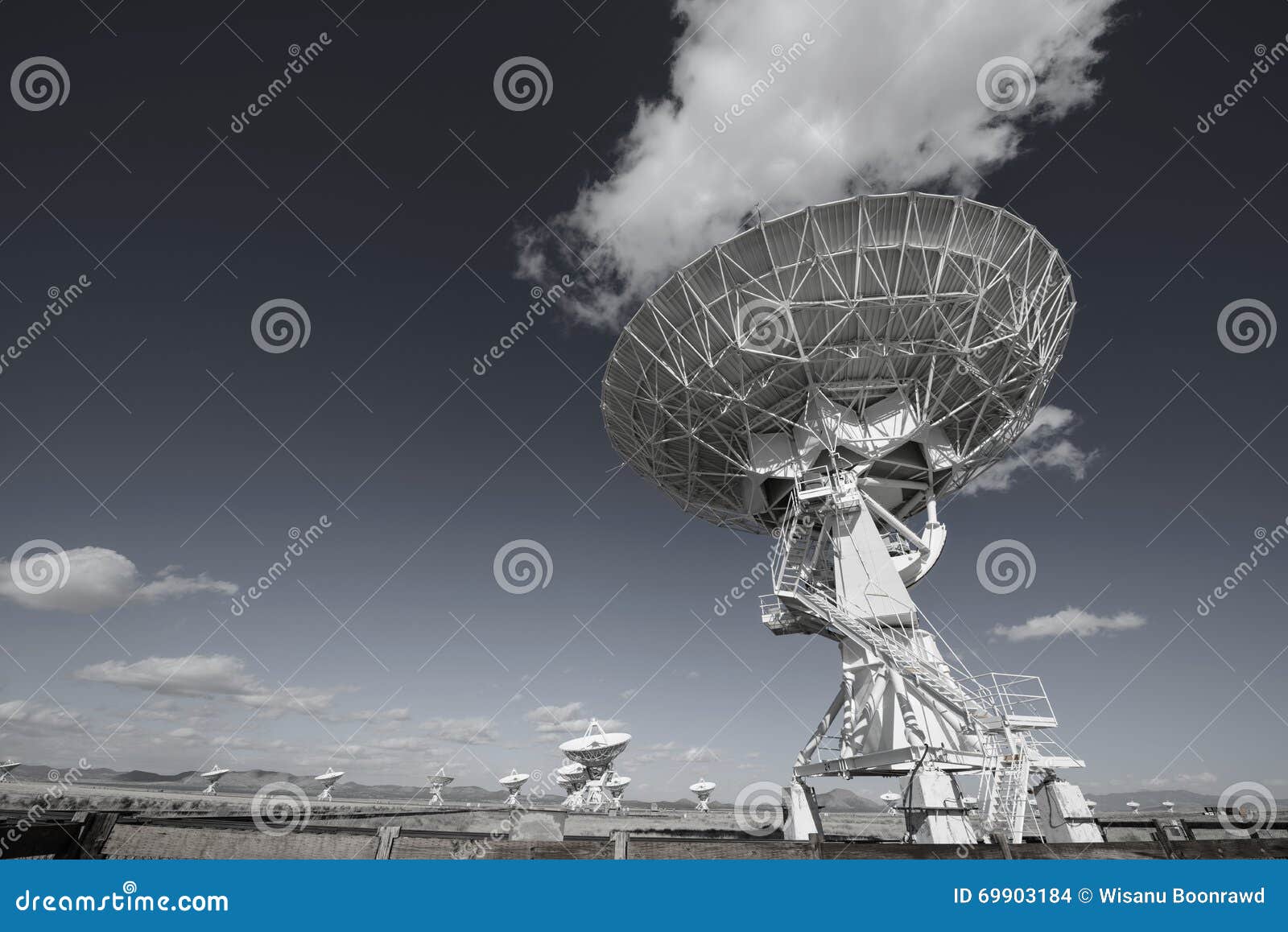 Huge Antenna Dish at Very Large Array Stock Photo - Image of cell, dish ...