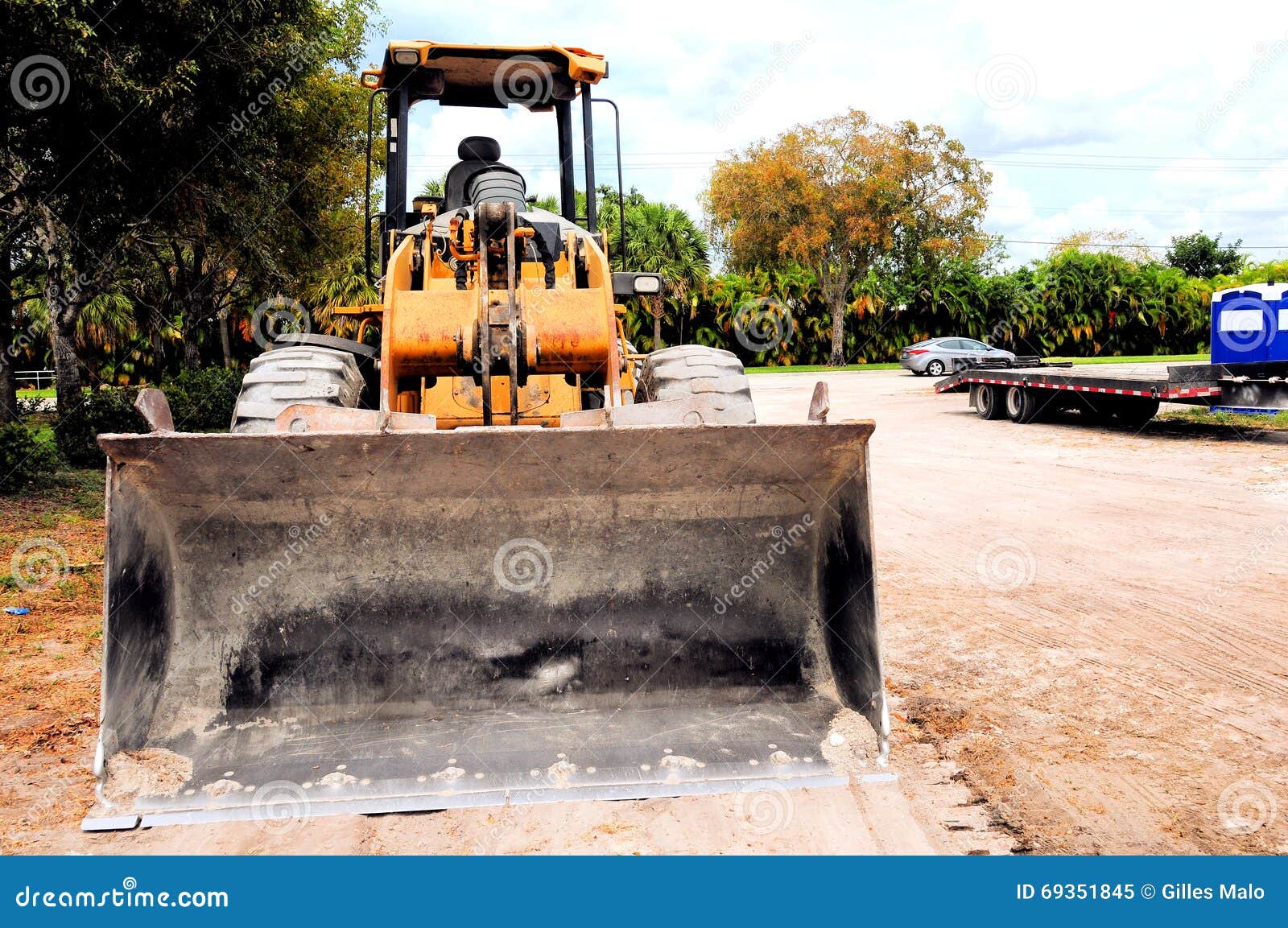 Huge bucket of loader stock image. Image of machine, giant - 69351845