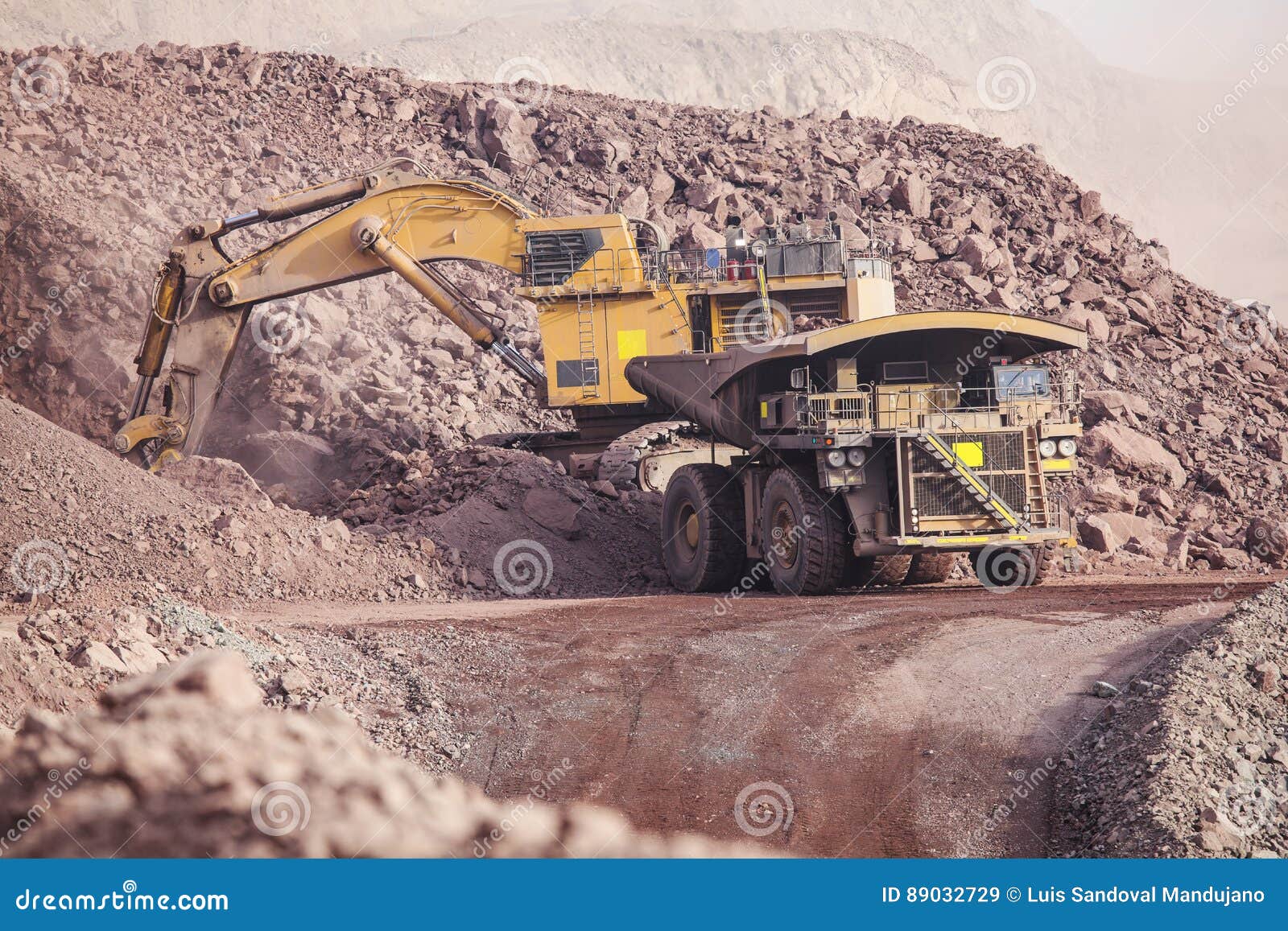Huge Excavator. Mining stock image. Image of dust, overweight - 89032729