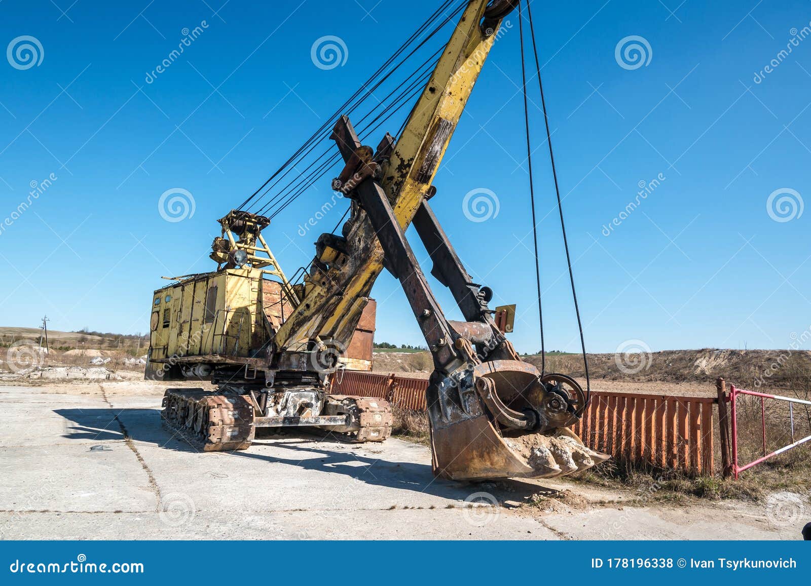 Huge Old Rusty Abandoned Mining Excavator Stock Photo - Image of ...