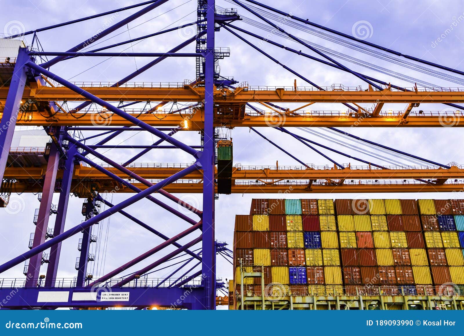 Huge Panamax Size Container Vessel Discharging and Loading Container ...