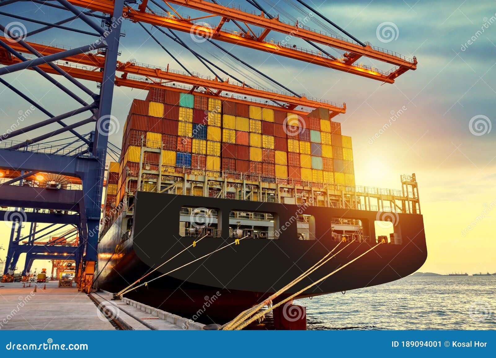 Huge Panamax Size Container Vessel Discharging And Loading Container ...