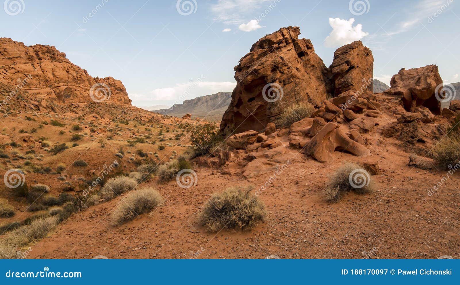 Huge Red Rocks Formed in Utah Stock Image - Image of rock, cliff: 188170097