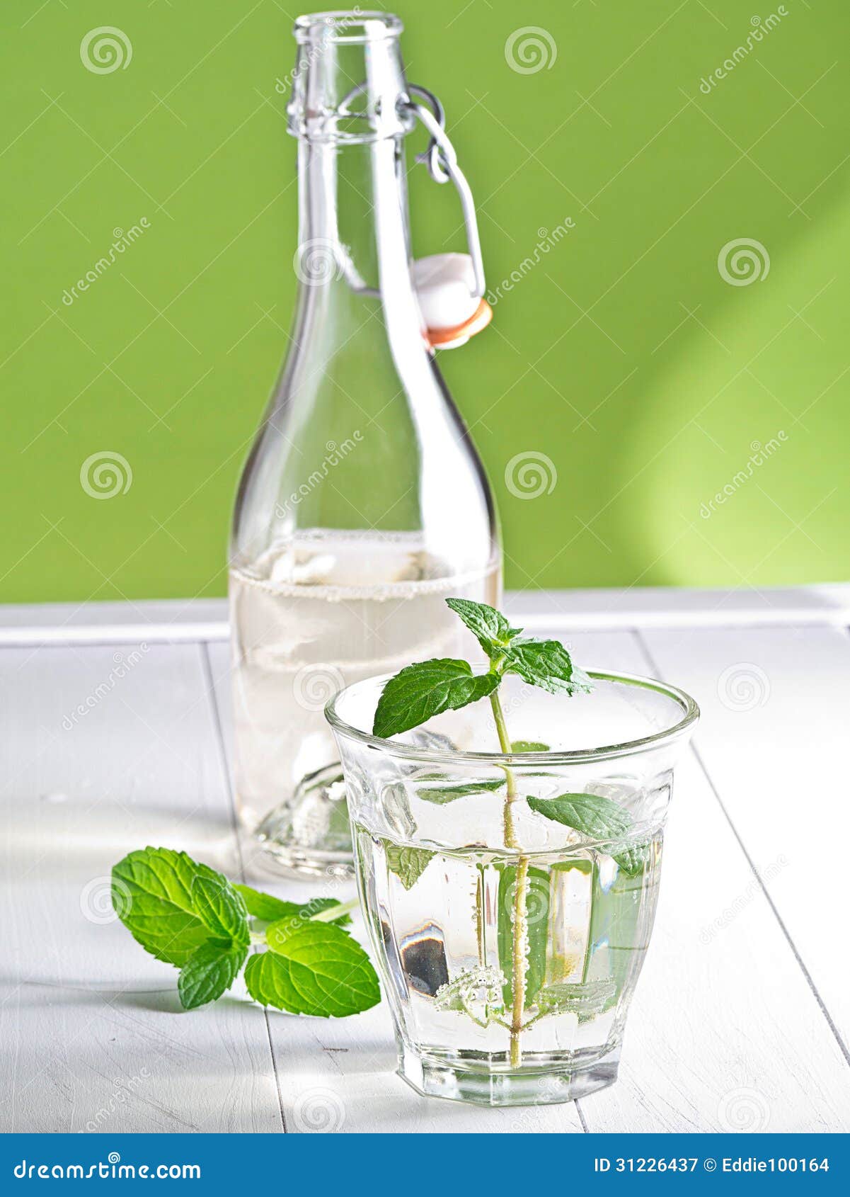 Hugo imagen de archivo. Imagen de alcohol, menta, mezclado - 31226437