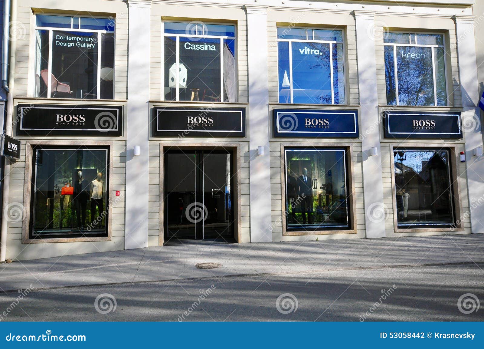 Hugo Boss Store fotografía editorial. Imagen de ventanas - 53058442