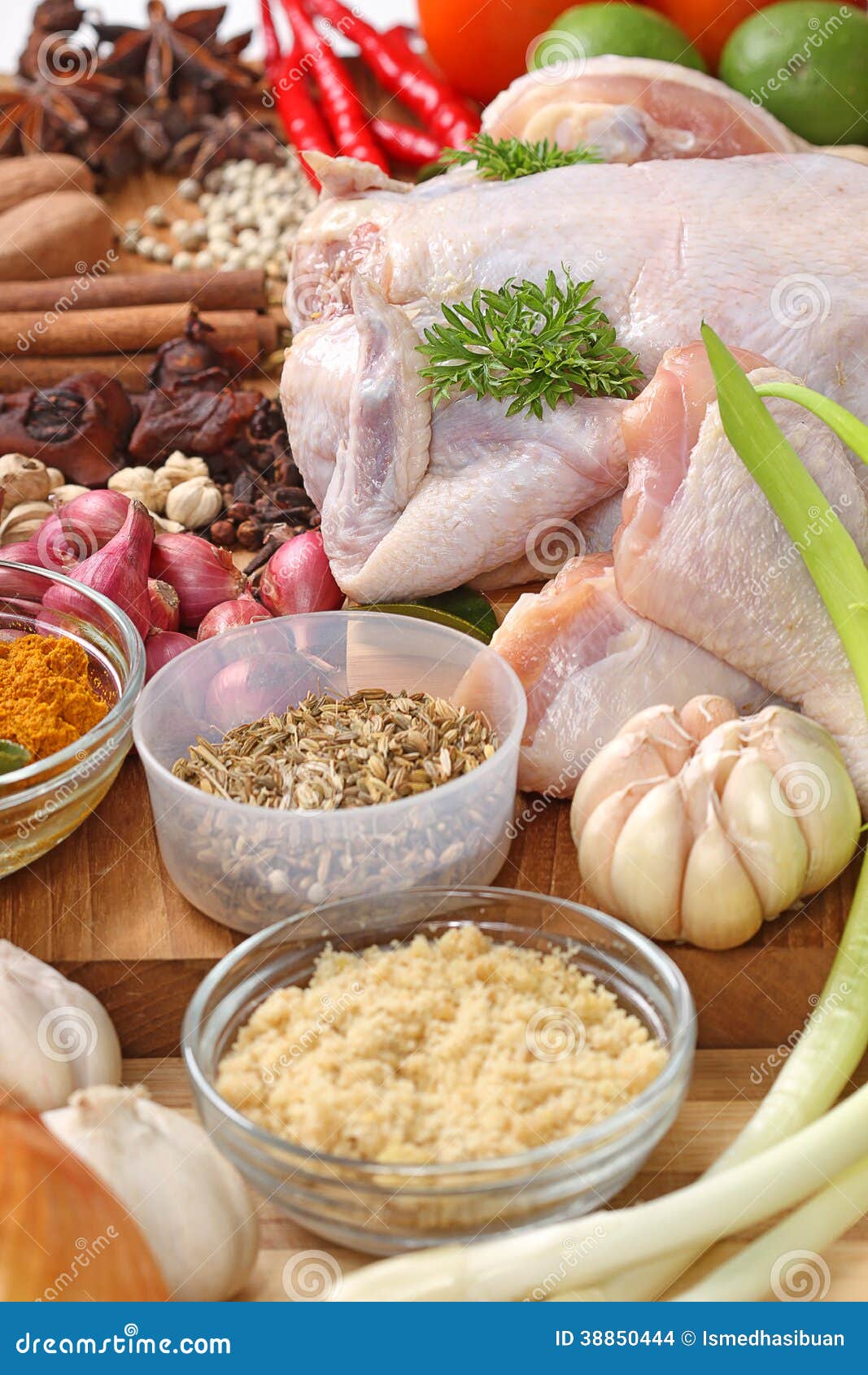 Huhn roh stockfoto. Bild von schacht, henne, kräuter - 38850444