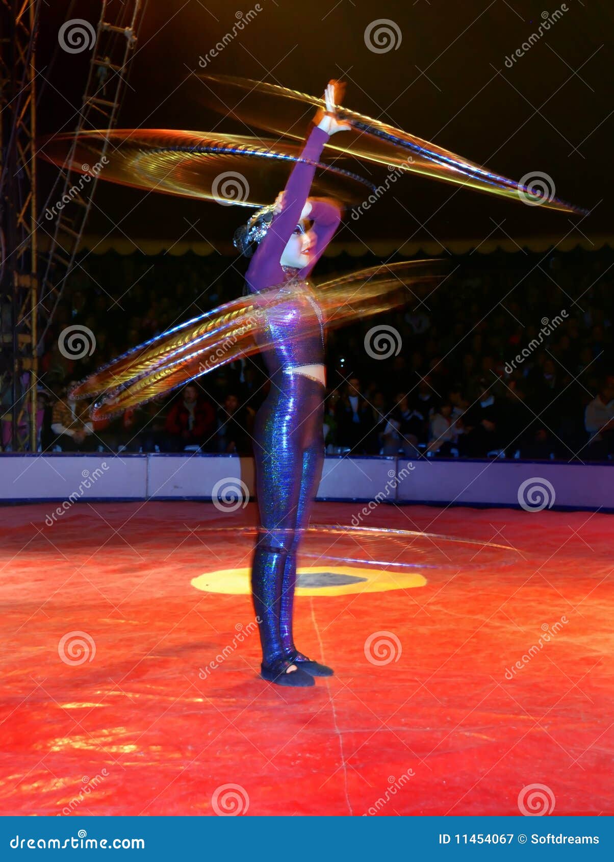 Hula-hoop dancer editorial photography. Image of avrasya - 11454067