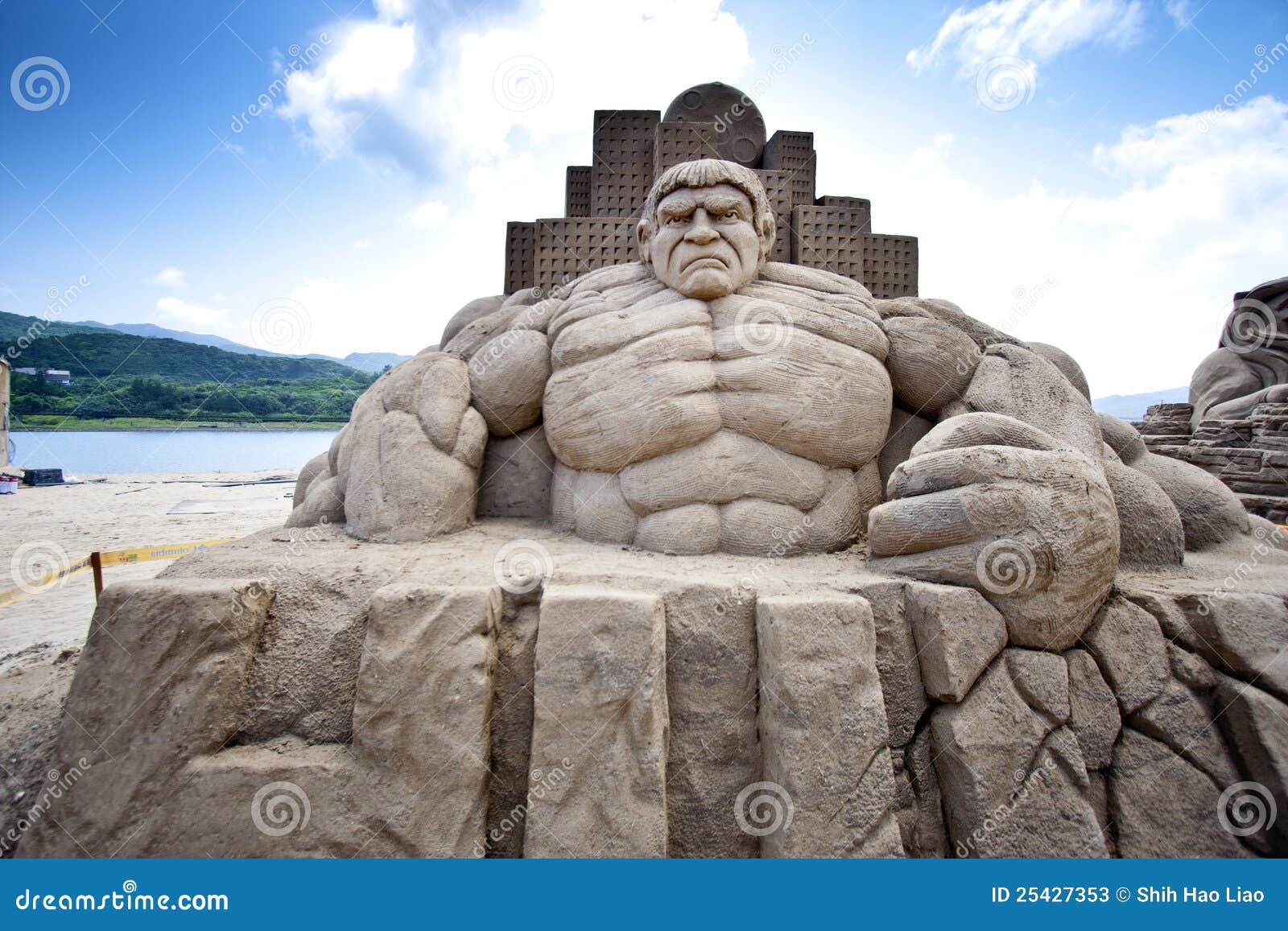 Hulk sand sculpture editorial stock photo. Image of castle - 25427353