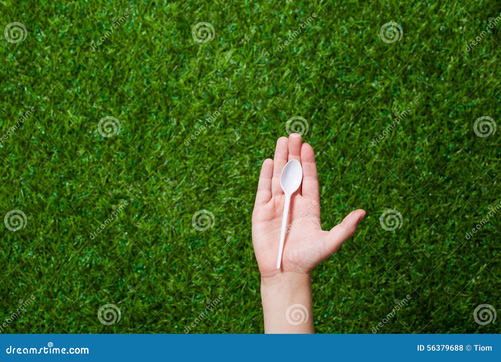 Human Hand Holding Empty Spoon Stock Photo - Image of meal, spring ...