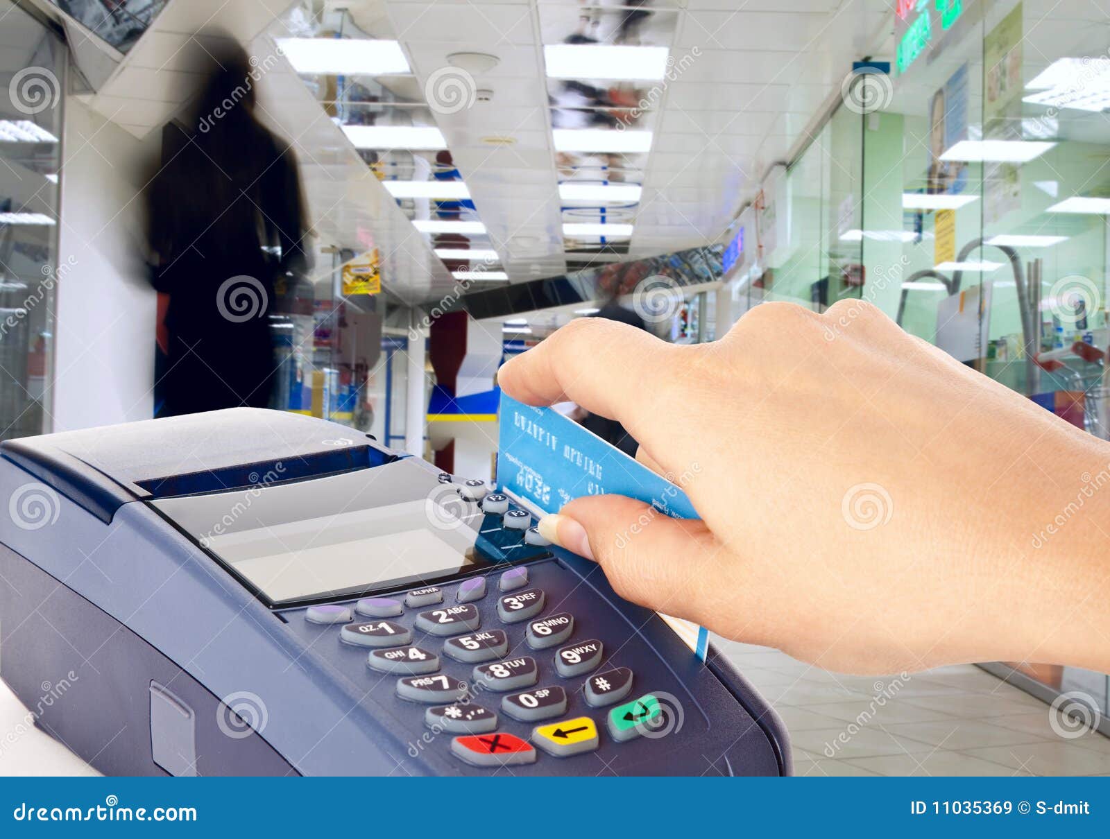 Human Hand Holding Plastic Card in Payment Machine Stock Image - Image ...