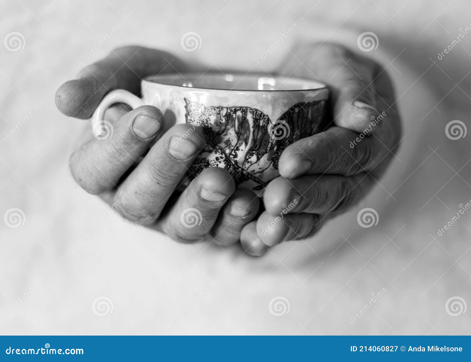 A Human Hand Holding a Tea Cup Stock Image - Image of traditional, hand ...