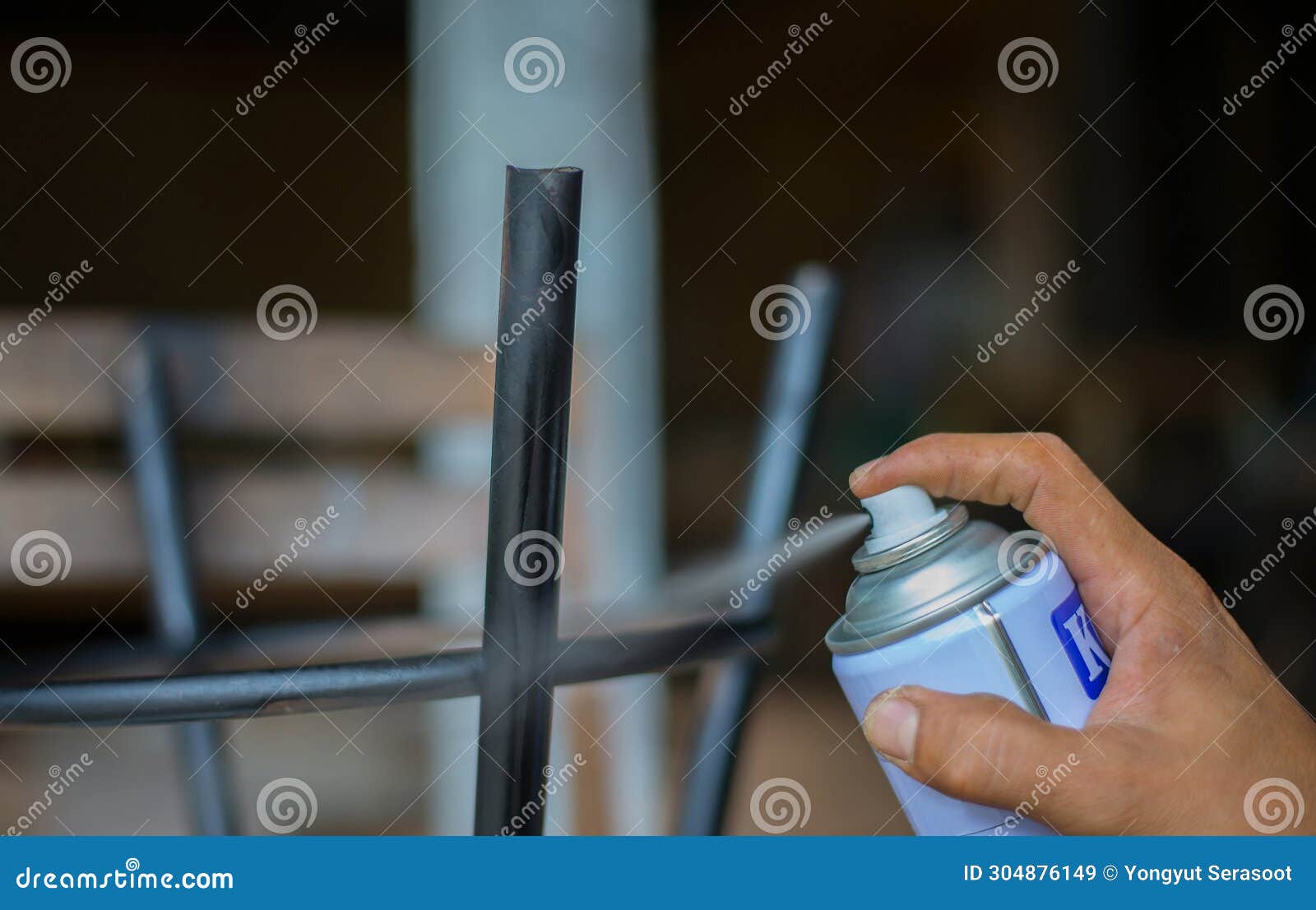 Human Hand that Work Spray Paint Stock Image - Image of disgorge, work ...