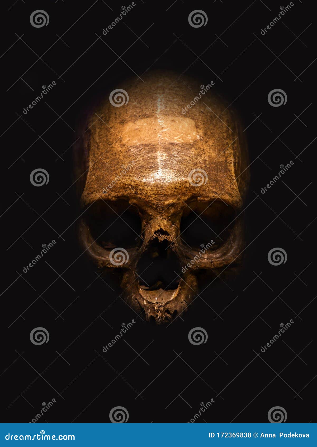 Floating Skull Stock Photo | CartoonDealer.com #43863150
