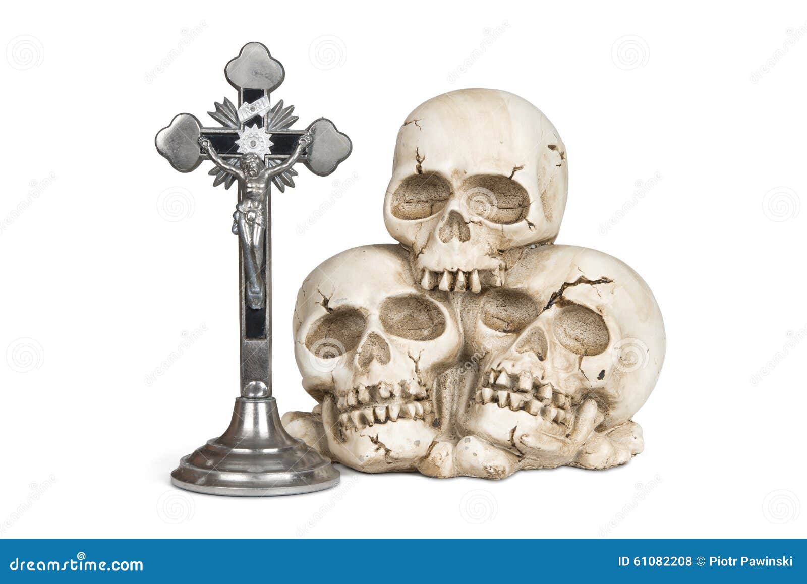 Human skulls and Crucifix stock photo. Image of path - 61082208