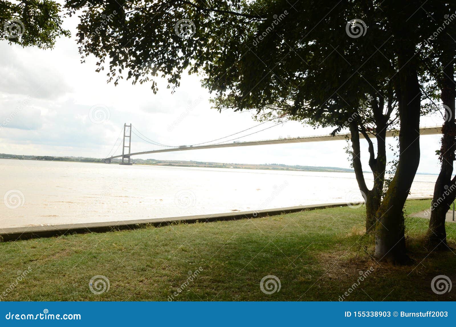 Humber Bridge, Hessle Foreshore, Yorkshire Stock Image - Image of ...