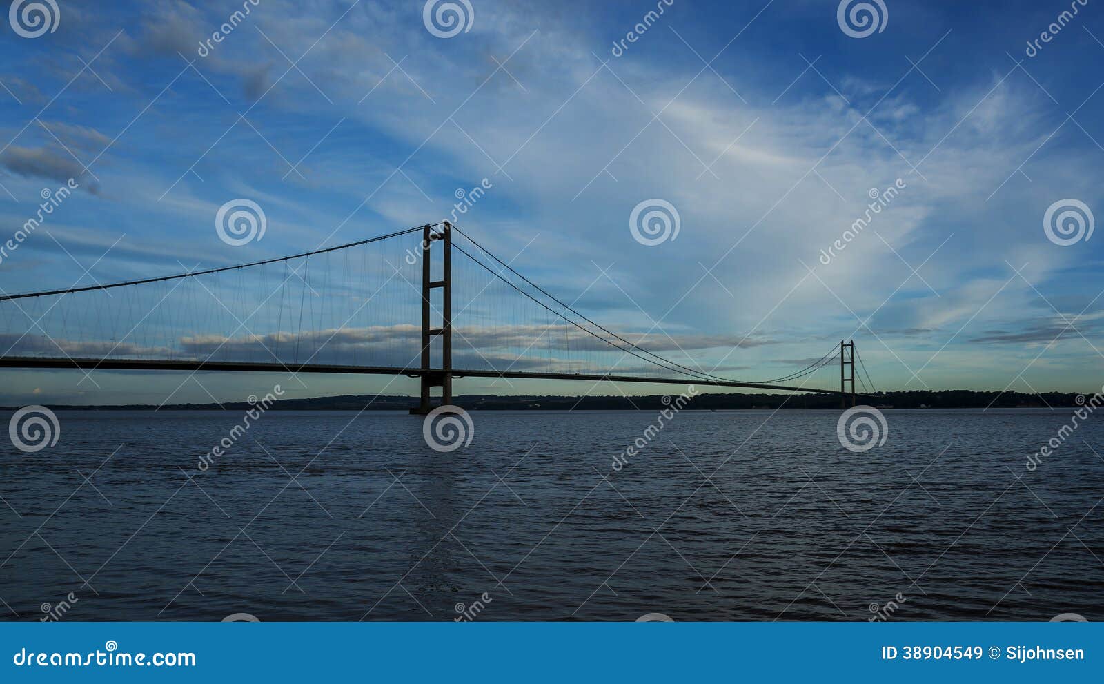 Humber Bridge Royalty-Free Stock Photo | CartoonDealer.com #39726831