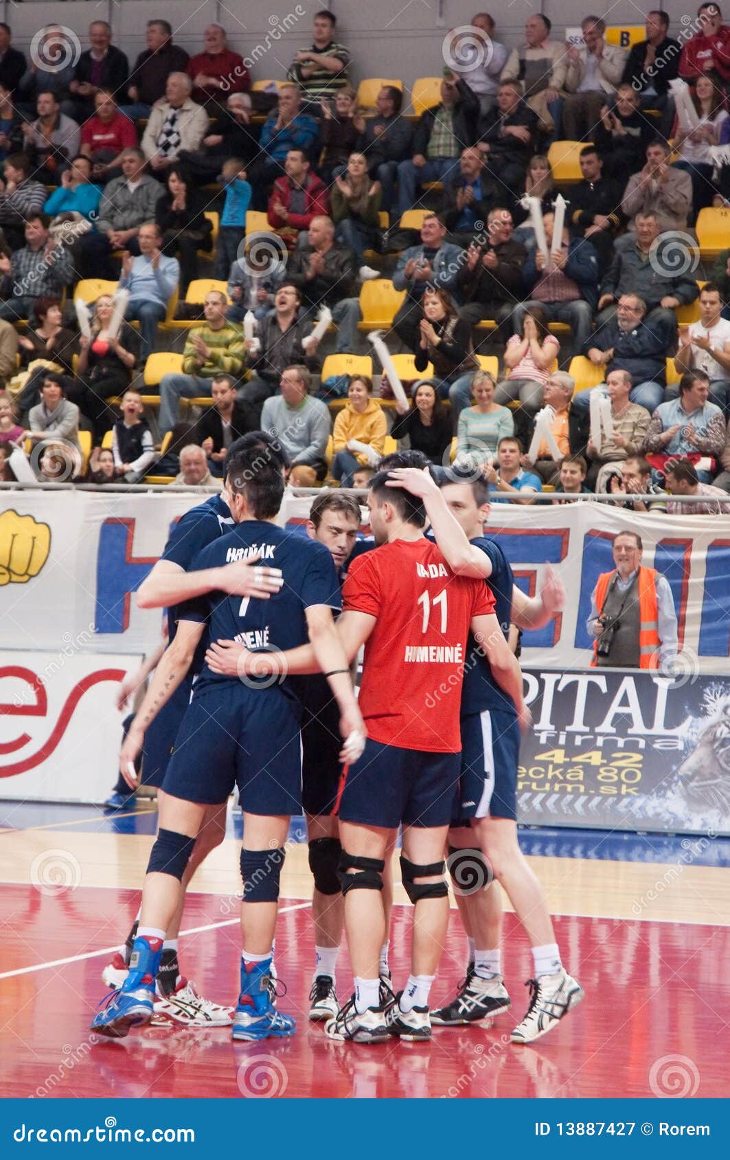 Humenne volleyball team editorial photography. Image of chemes - 13887427