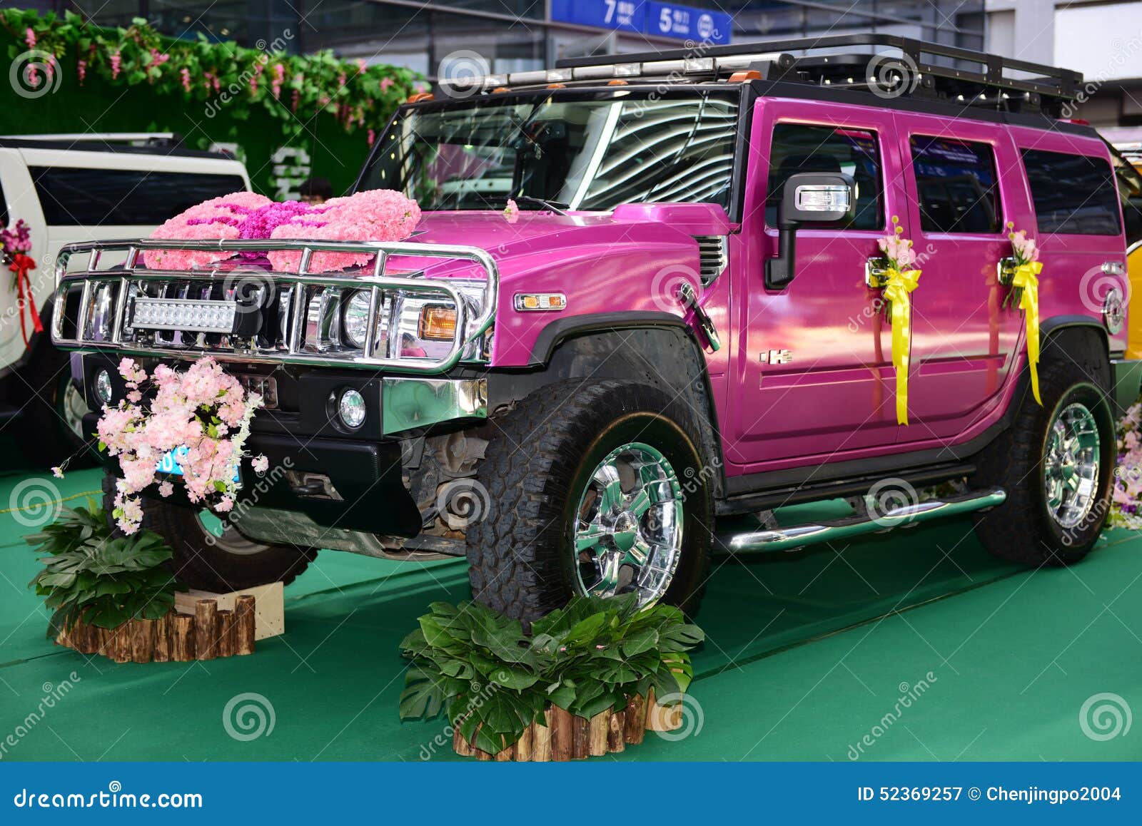 A Hummer editorial photography. Image of multi, float - 52369257
