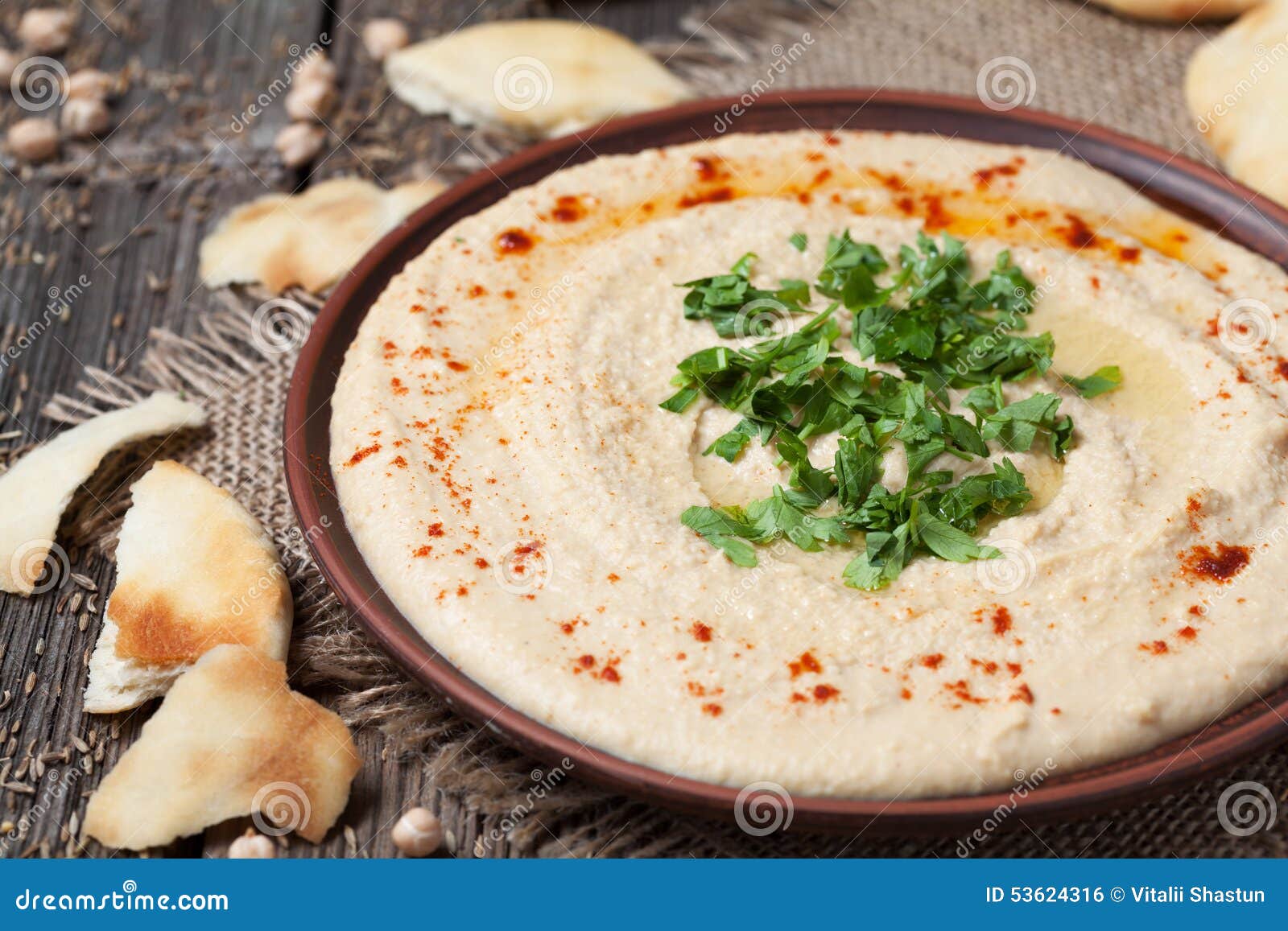 Hummus, Comida Cremosa Tradicional Libanesa Sana Foto de archivo ...
