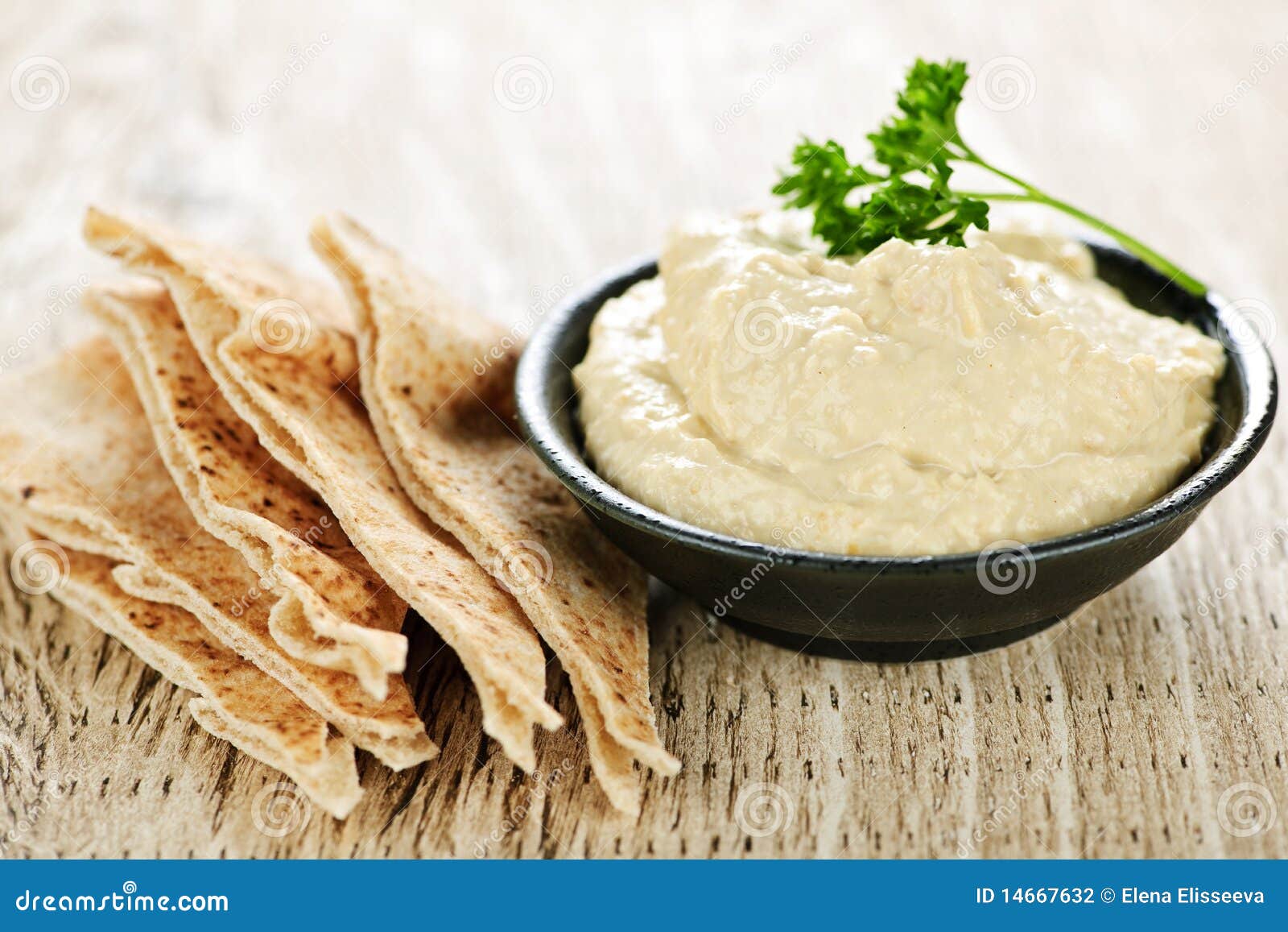 Hummus con pan del pita foto de archivo. Imagen de fresco - 14667632