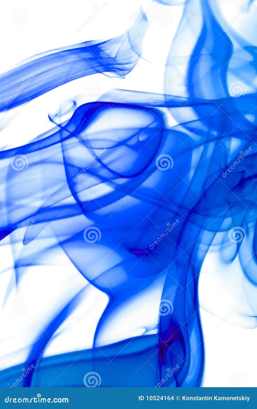 Humo azul en blanco. foto de archivo. Imagen de fondos - 10524164