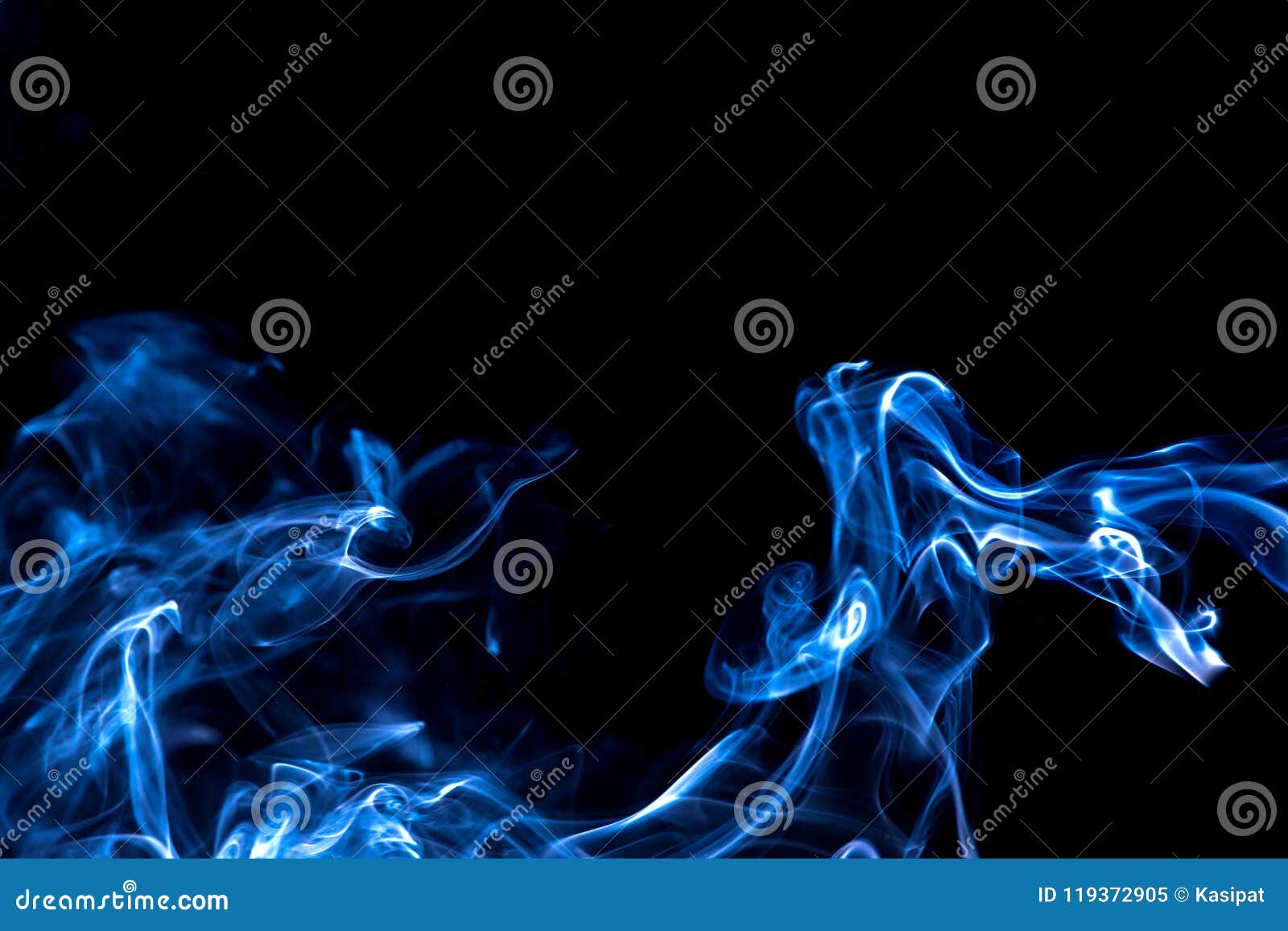 Humo azul y blanco imagen de archivo. Imagen de arte - 119372905