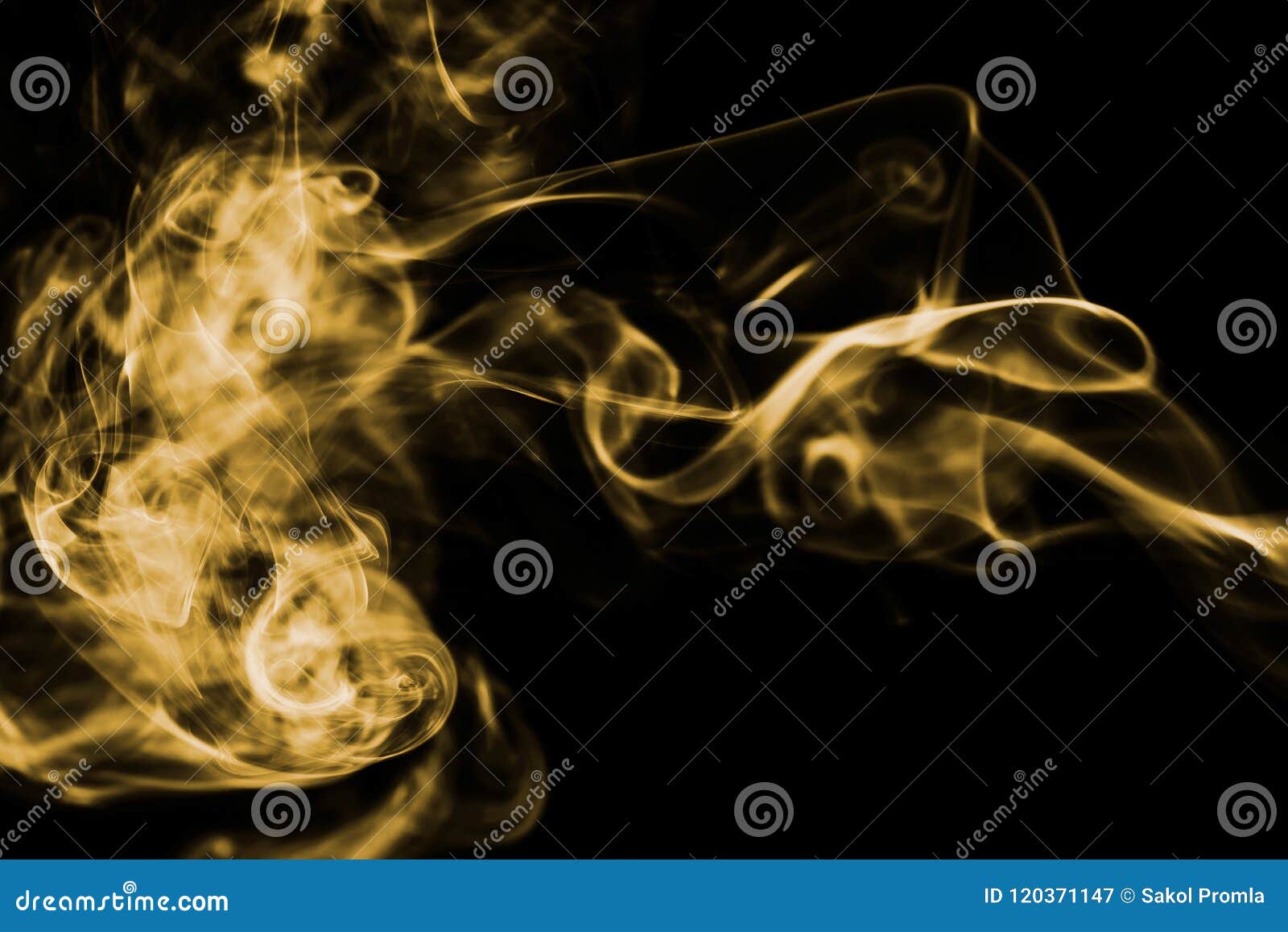 Humo en fondo negro imagen de archivo. Imagen de niebla - 120371147