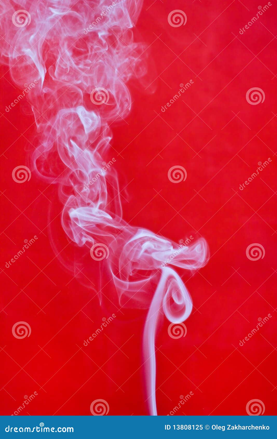 Humo en rojo imagen de archivo. Imagen de fumar, imagen - 13808125