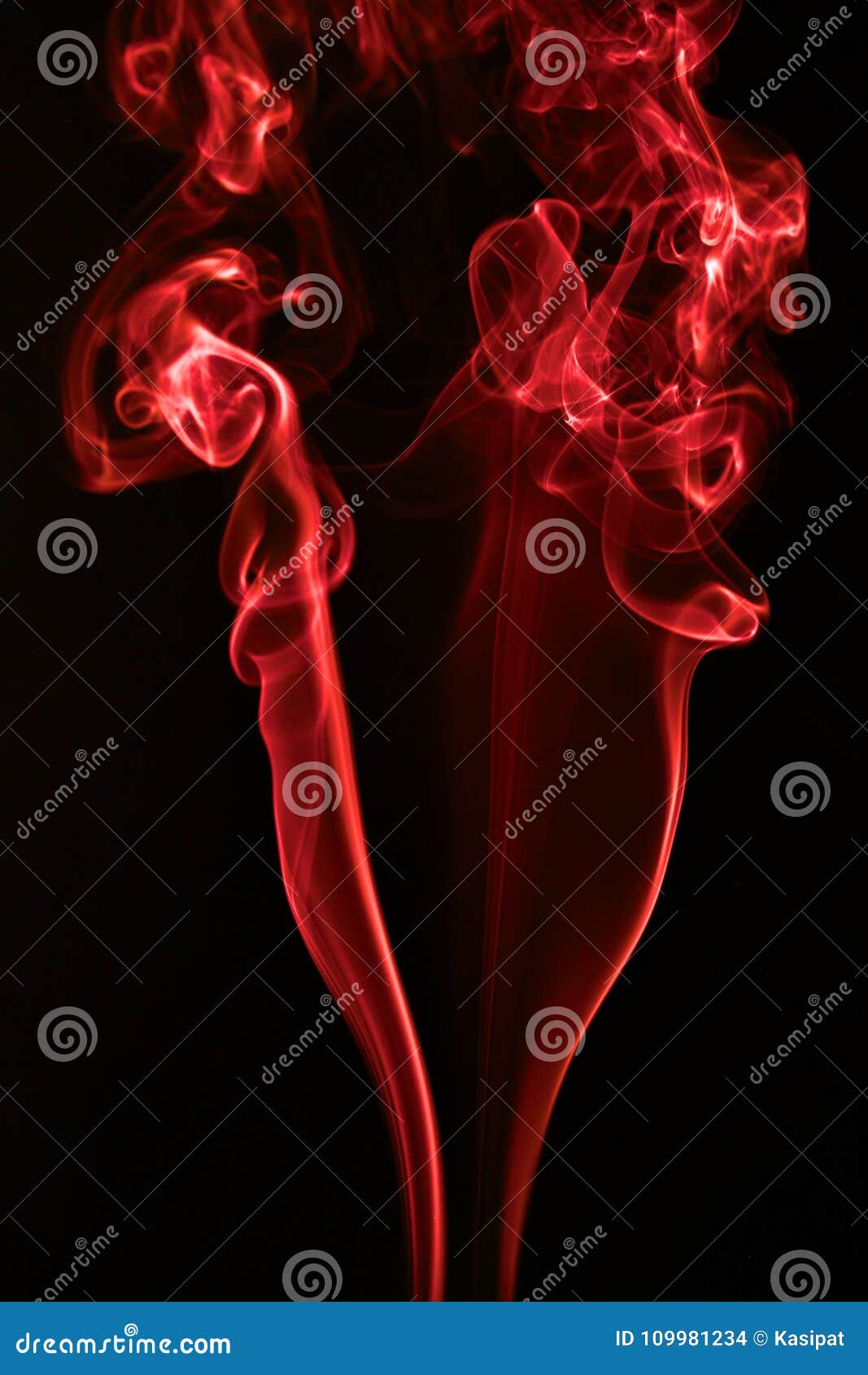 Humo rojo y blanco foto de archivo. Imagen de concepto - 109981234