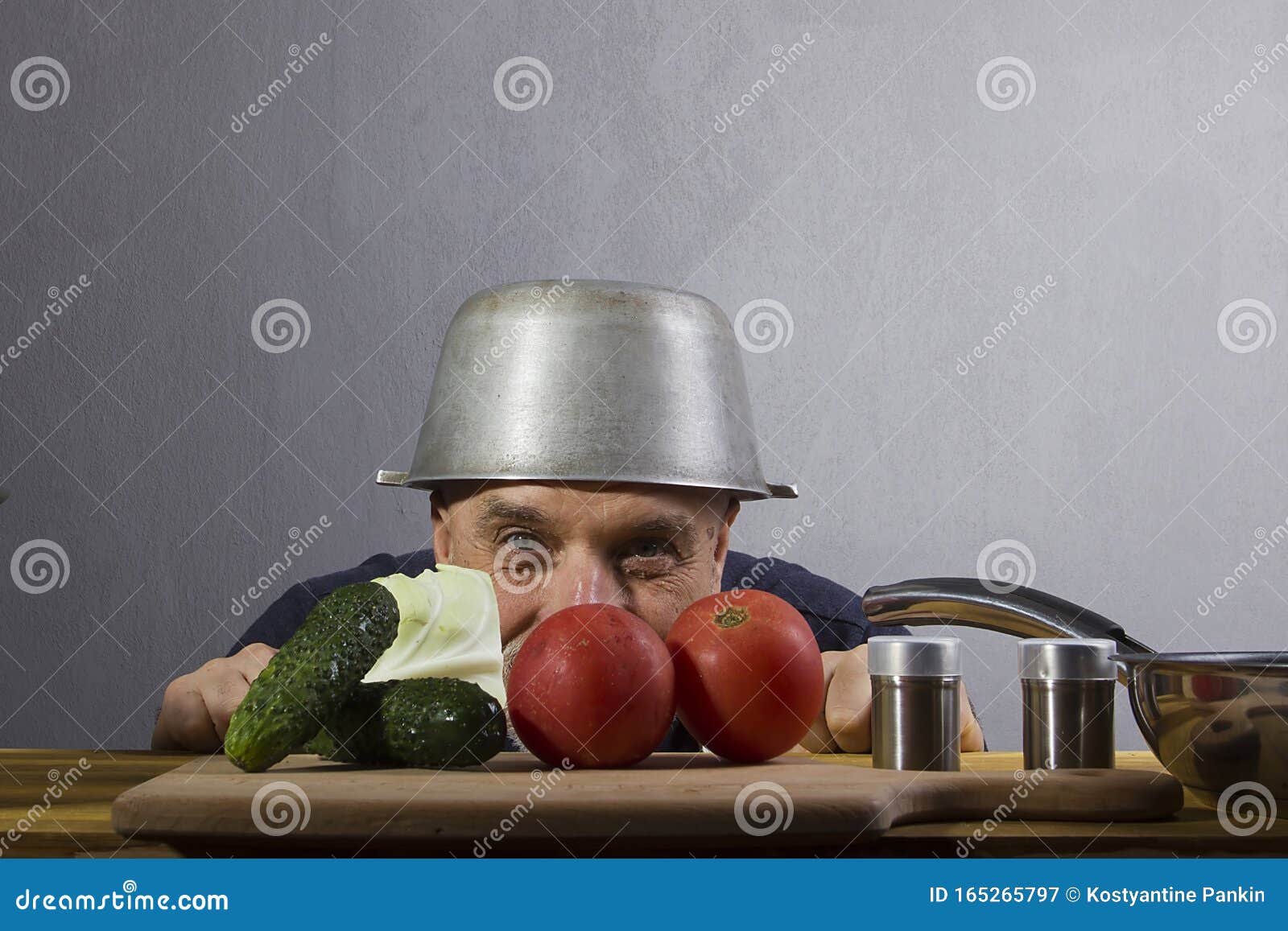 Humor man in the kitchen stock image. Image of humor - 165265797