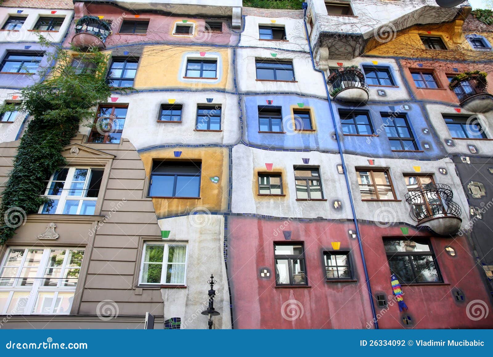 Hundertwasser House in Vienna, Austria Stock Photo - Image of history ...