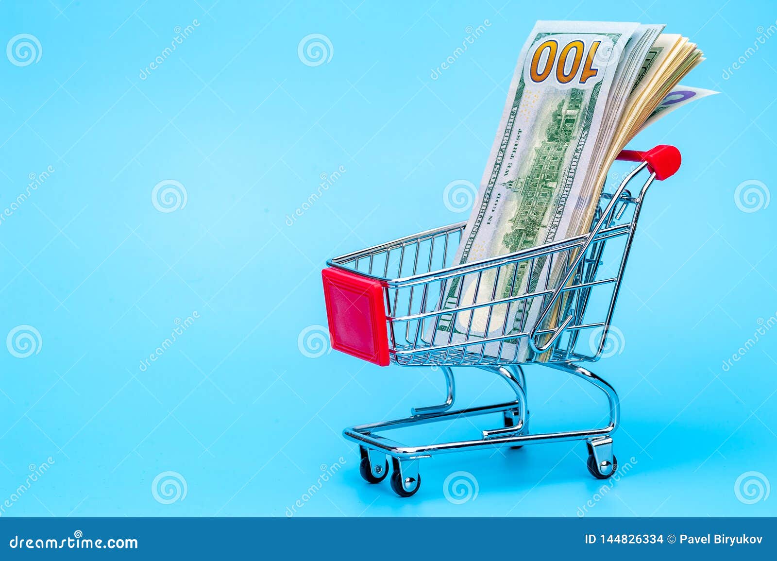 100 Dollars Note in a Tiny Basket Stock Photo - Image of household ...