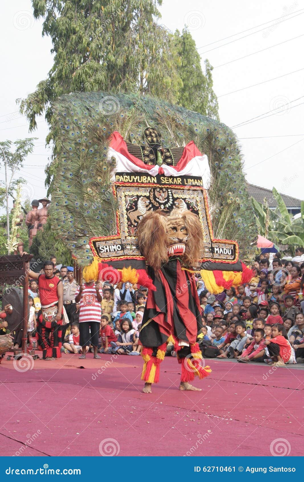 Hundreds Dance Staged in Sukoharjo Editorial Photo - Image of central ...