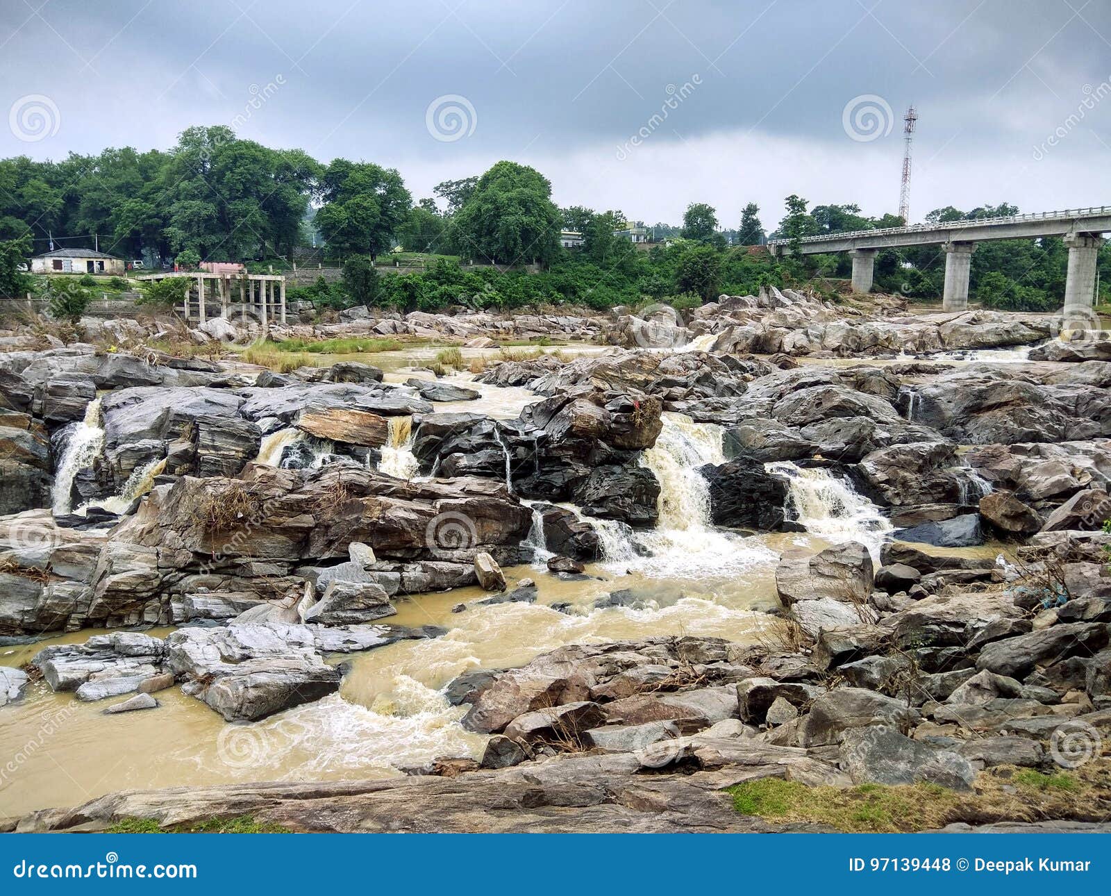 Hundru fall ranchi stock photo. Image of fall, beautiful - 97139448