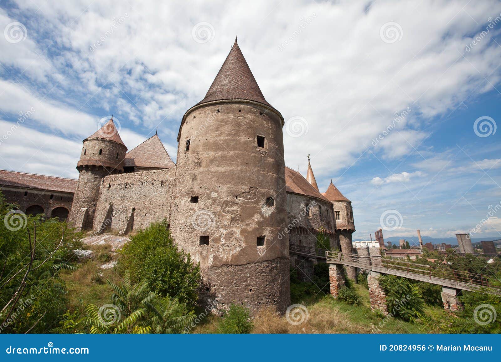 Huniazilor castle stock photo. Image of hunyadi, building - 20824956
