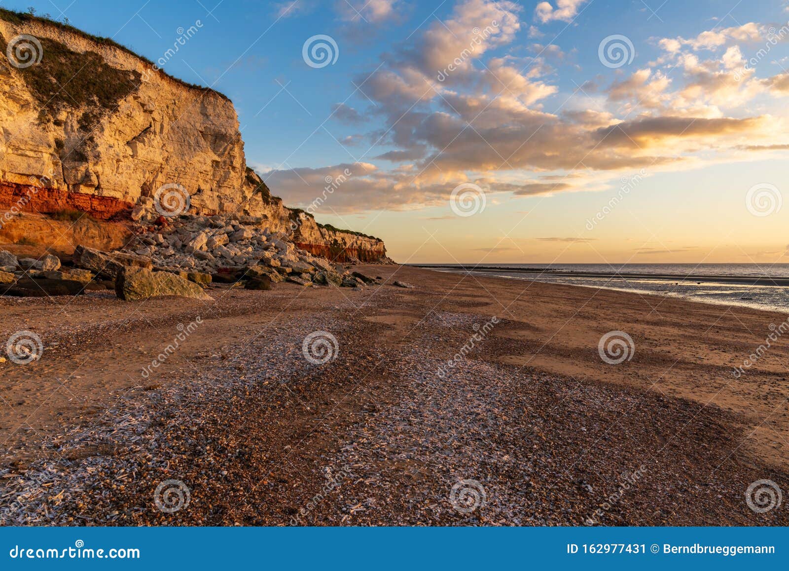 Hunstanton Cliffs in Norfolk, England Stock Image - Image of lynn, king ...