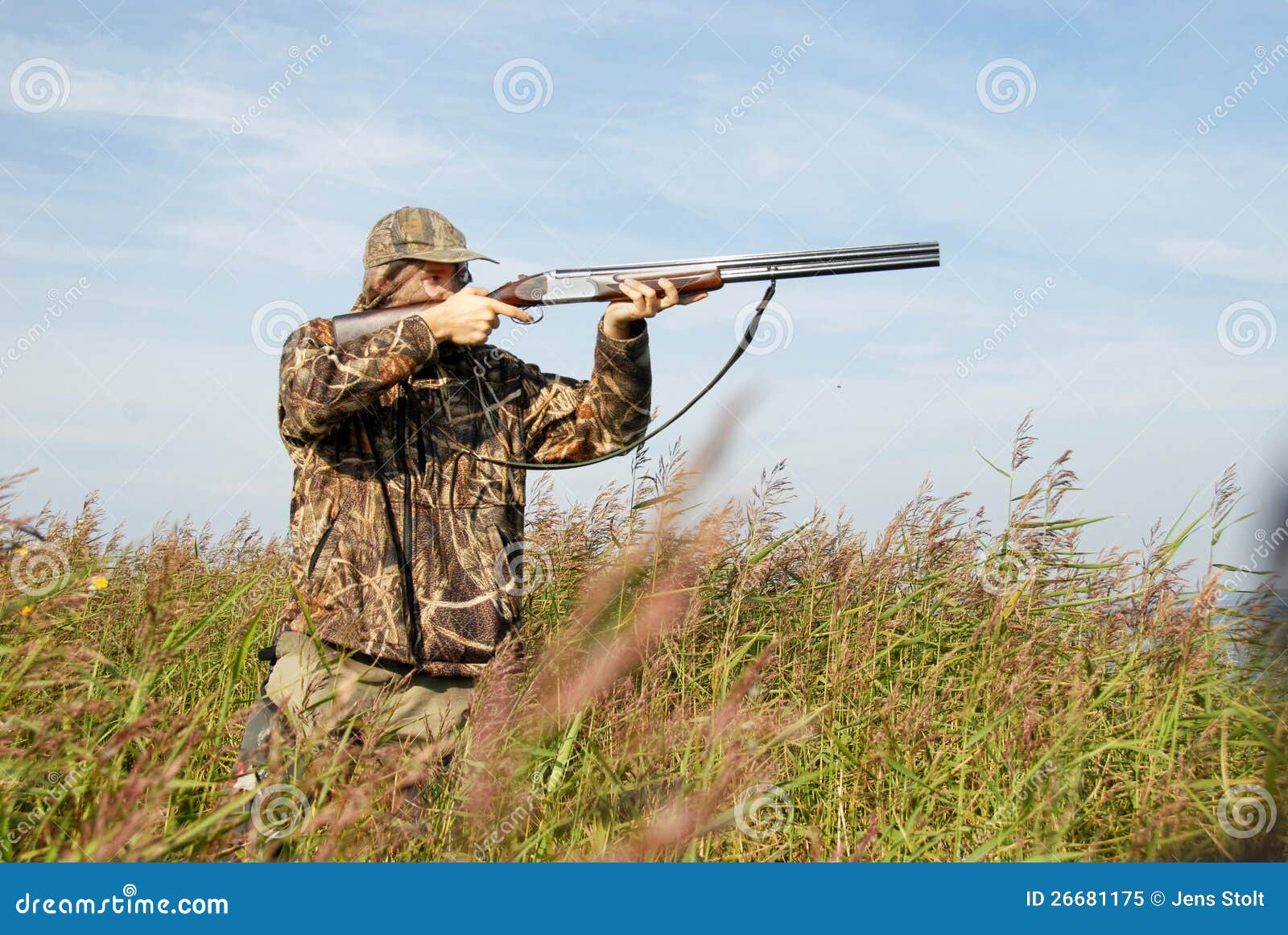 Hunter stock image. Image of activity, hunting, pointing - 26681175